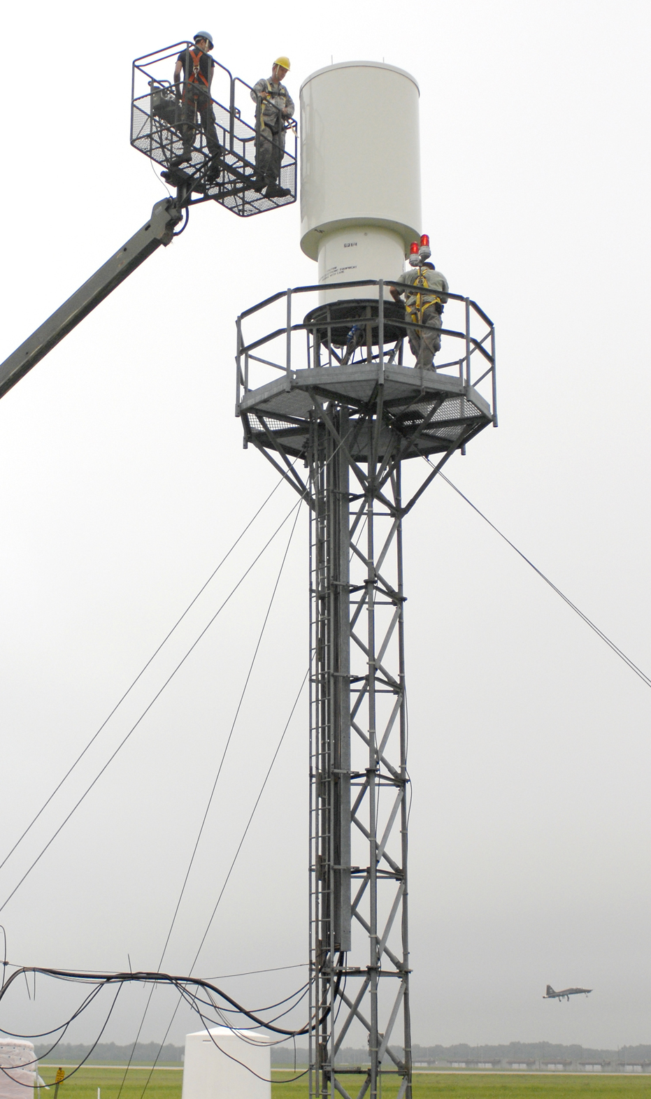 New system provides road signs in the sky for pilots > Whiteman Air ...