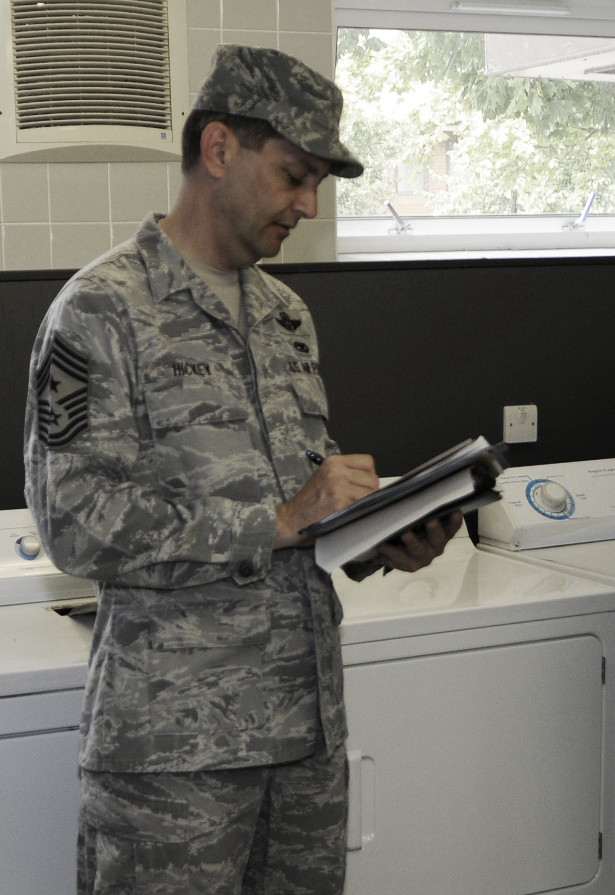 Wing leaders perform Dorm of the Quarter inspections > Royal Air Force ...