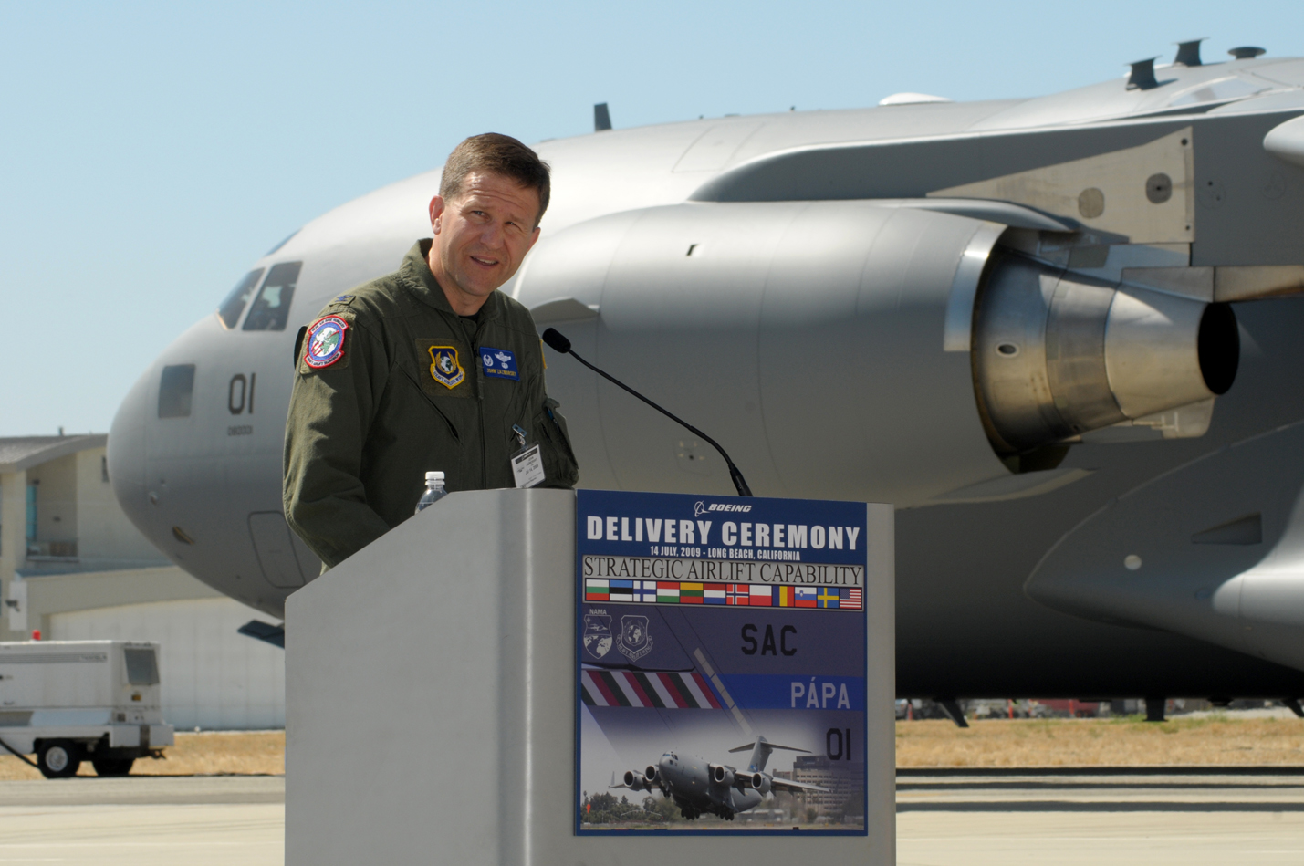 12-nation Heavy Airlift Wing takes flight with first C-17 > U.S. Air ...