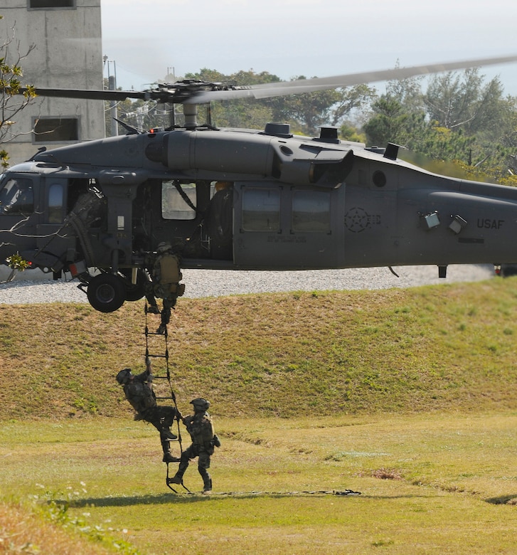 Combat Rescue Officer - 13DXA > U.S. Air Force > Fact Sheet Display