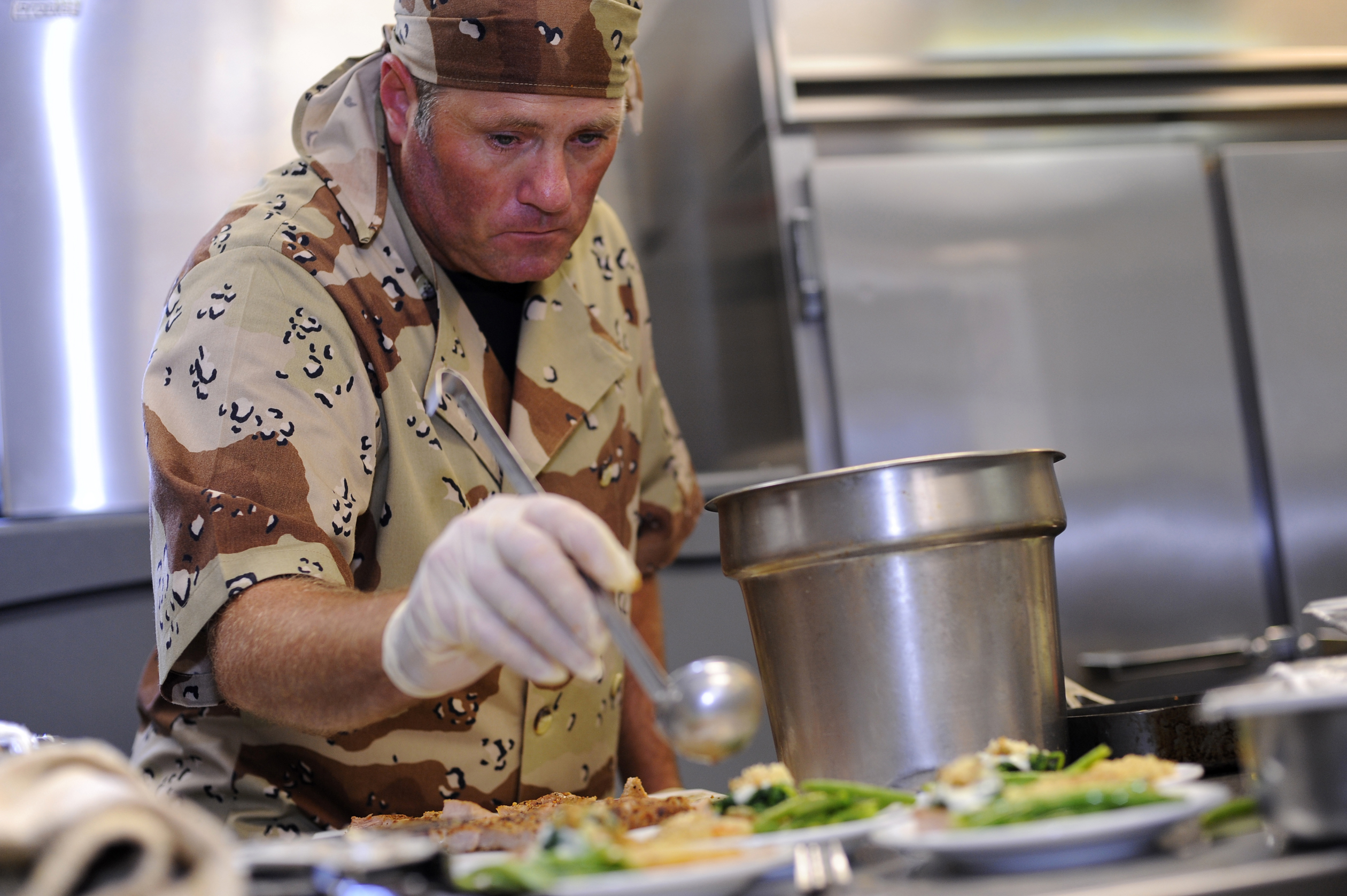 Chefs cook for best of the Quarter event > Air Force Special Operations ...