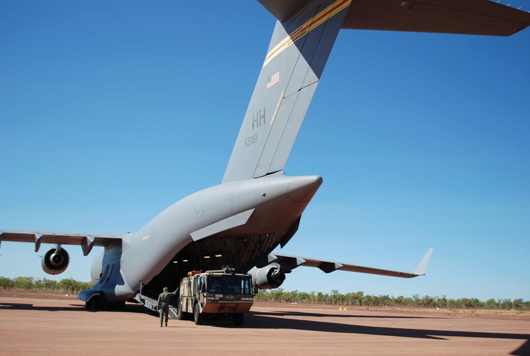 C-17 aircrew delivers RAAF fire truck during Talisman Saber 2009 > Air ...