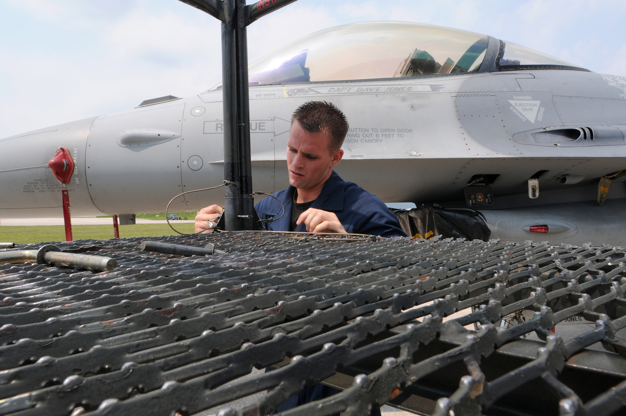 F-16 Maintenance