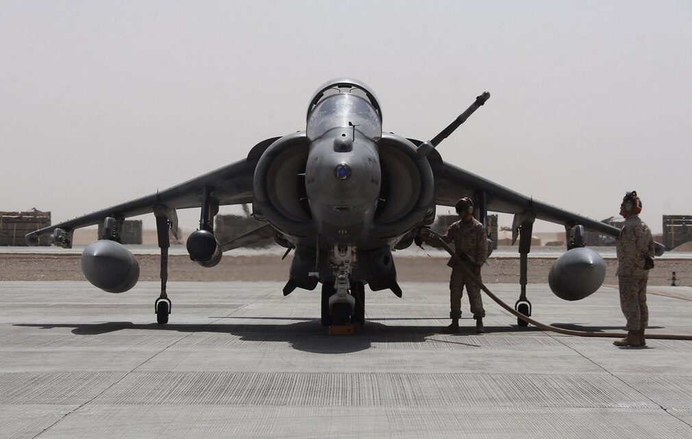 Yuma's 214, 371 squadrons gas-and-go in Afghanistan > Marine Corps Air ...