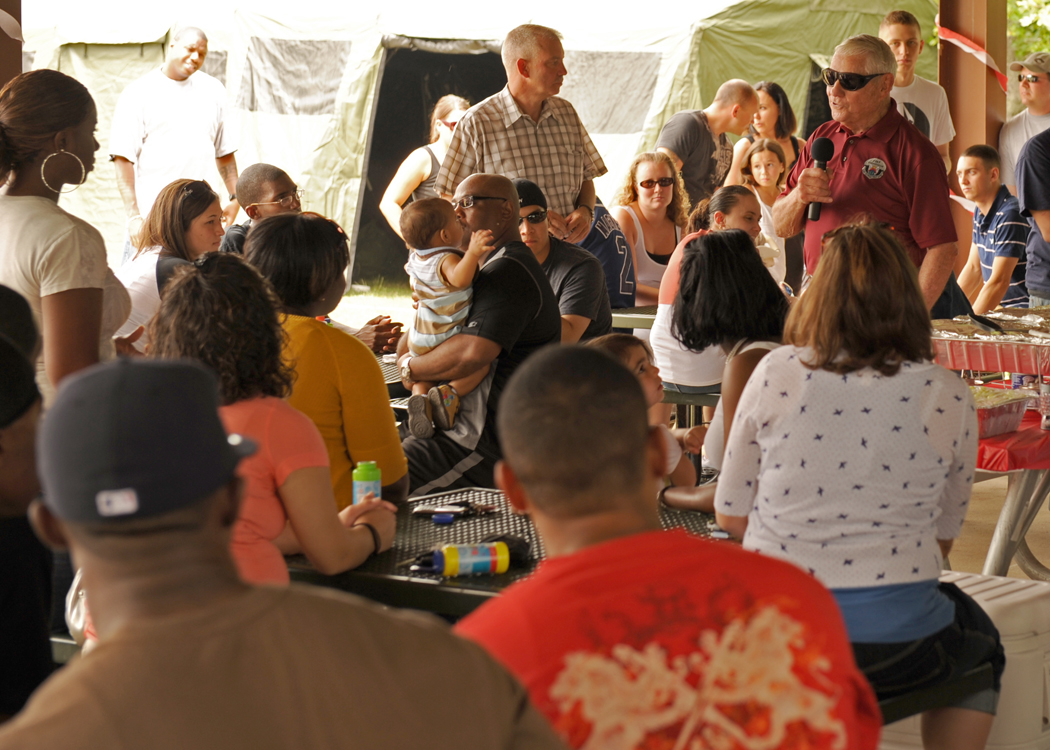 Former CMSAF brings wisdom, experience to Langley Airmen > Joint Base ...