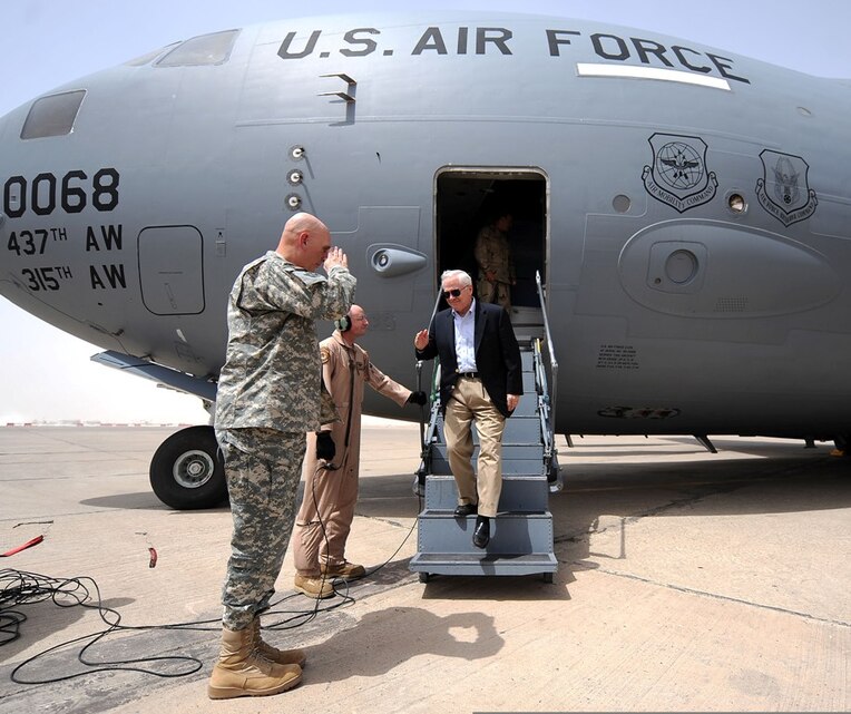 AMC in action: Charleston C-17 brings Secretary Gates to Iraq > United ...