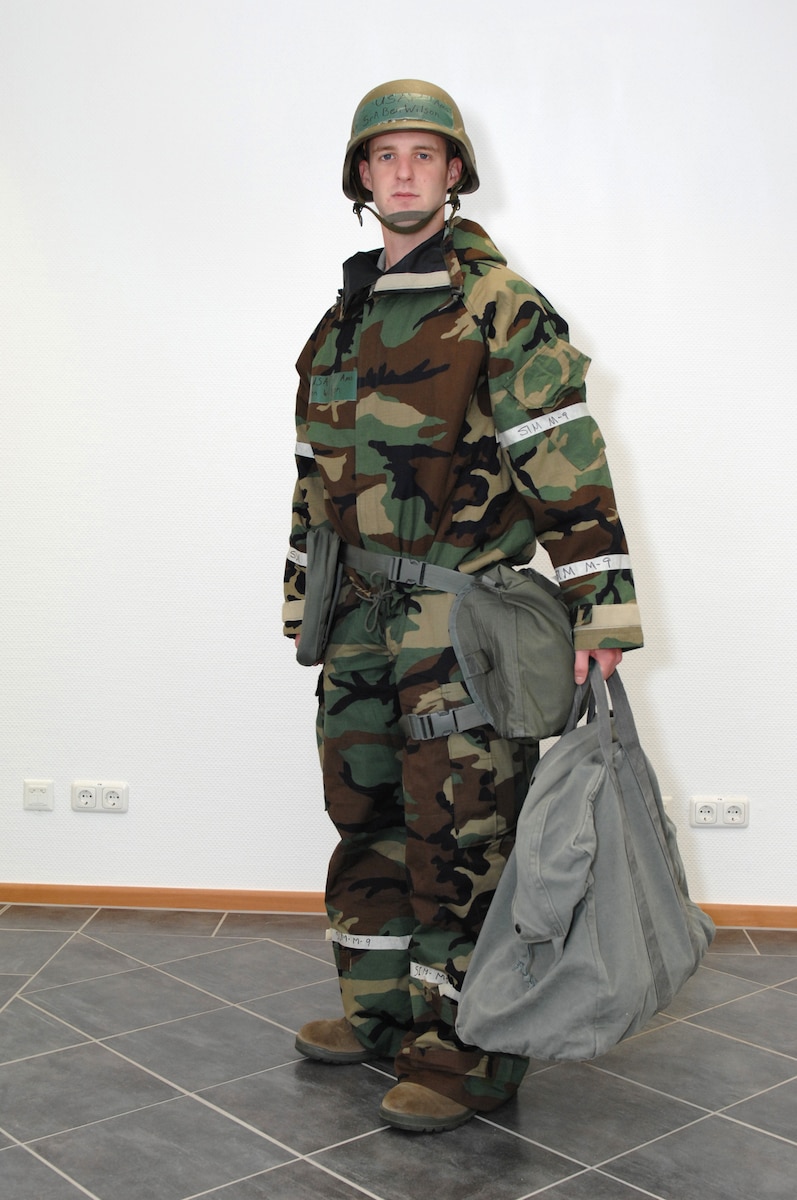 MOPP gear and how it's worn > Royal Air Force Lakenheath > Article Display