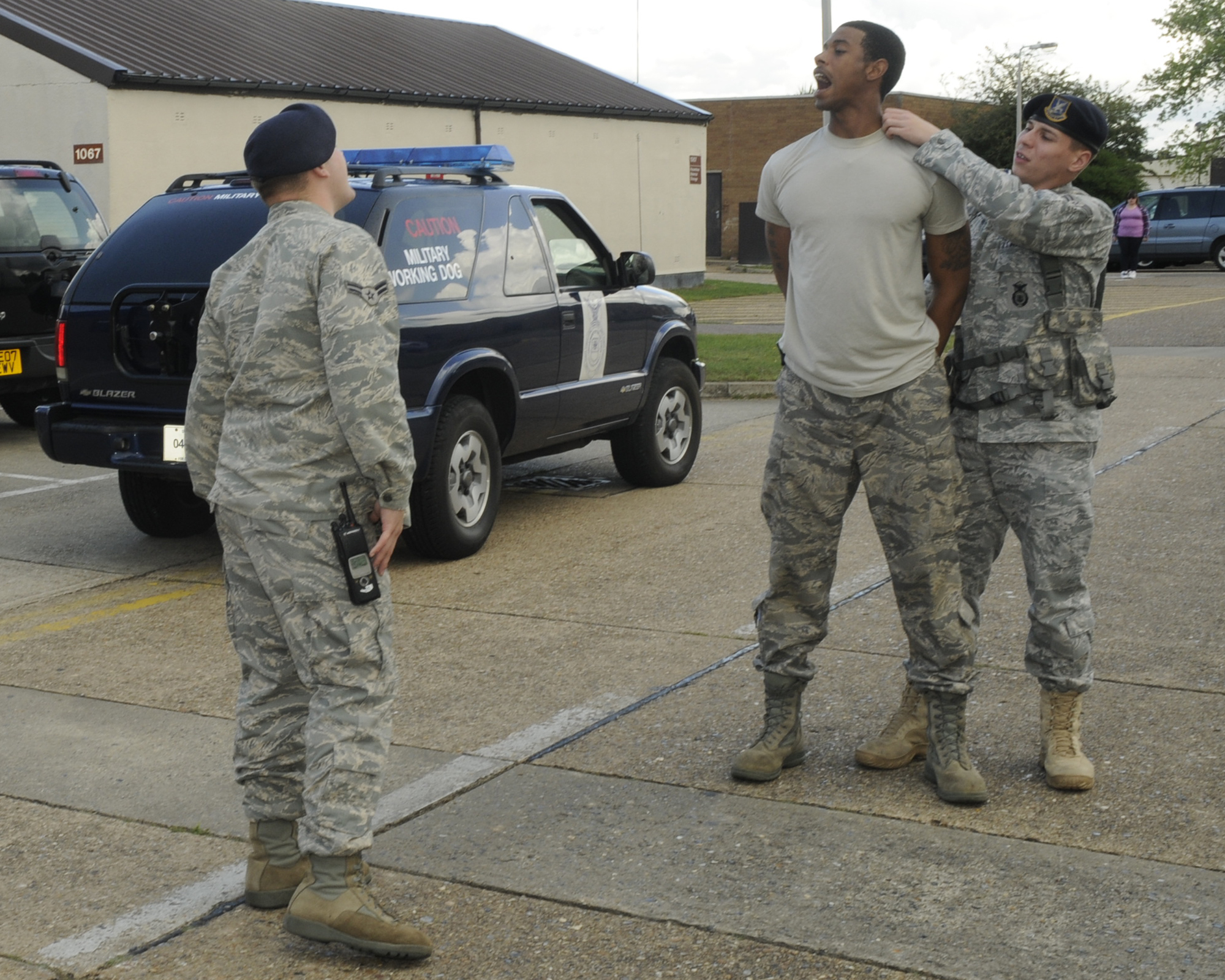 48th Security Forces Squadron Airmen train for quality control > Royal ...