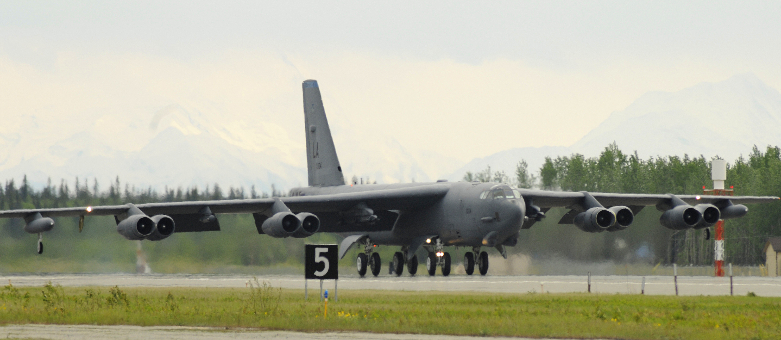 Buff's arrive for Northern Edge 2009 > Pacific Air Forces > Article Display