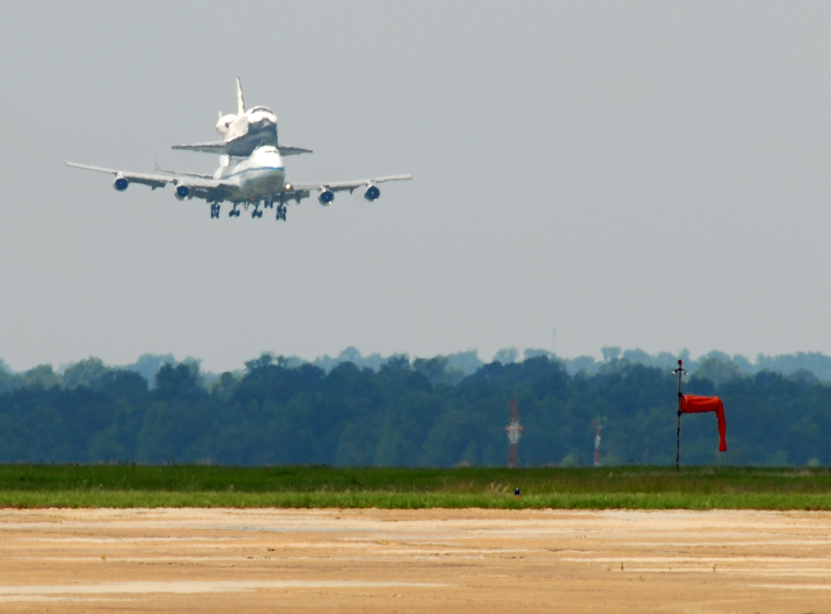 Photo essay: Shuttle transitions through Air Force bases