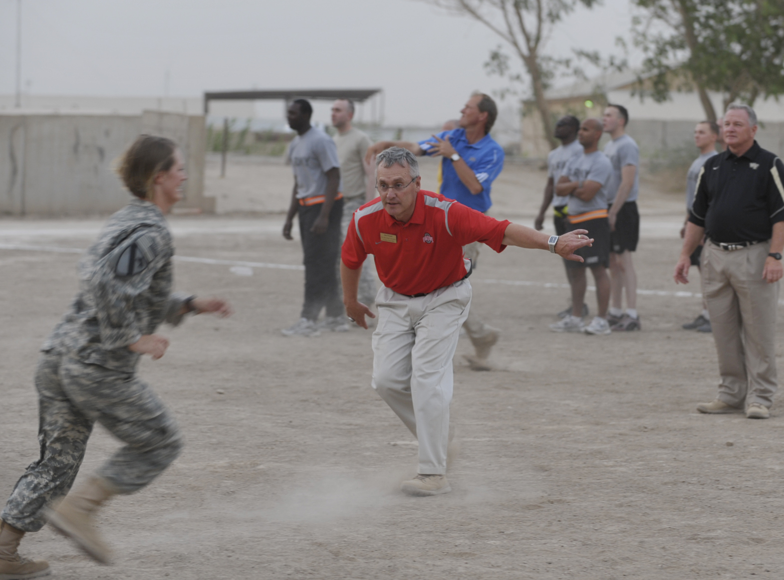 Coaches visit troops via McConnell tanker > Air Mobility Command ...