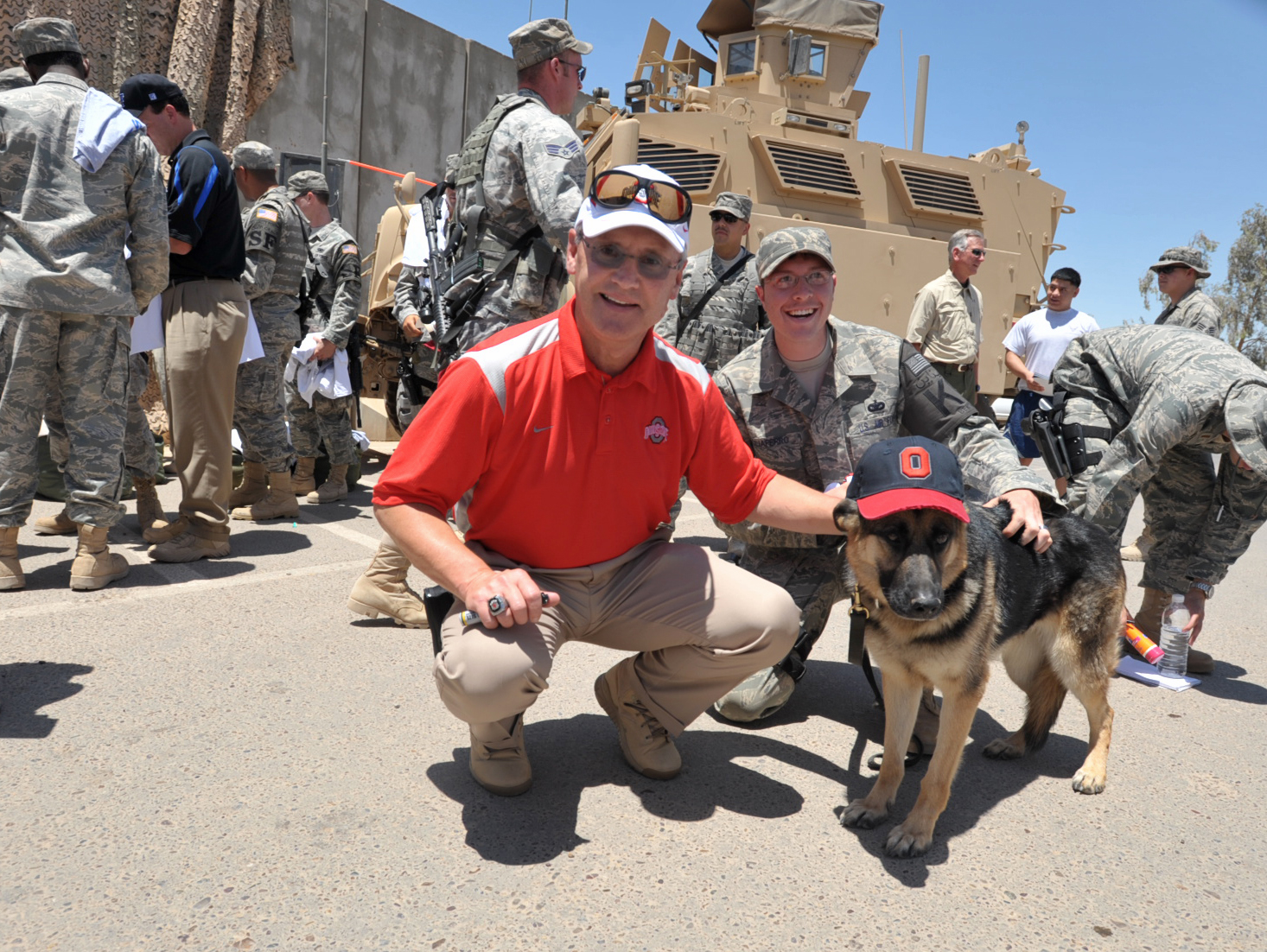 Coaches visit troops via McConnell tanker > Air Mobility Command ...
