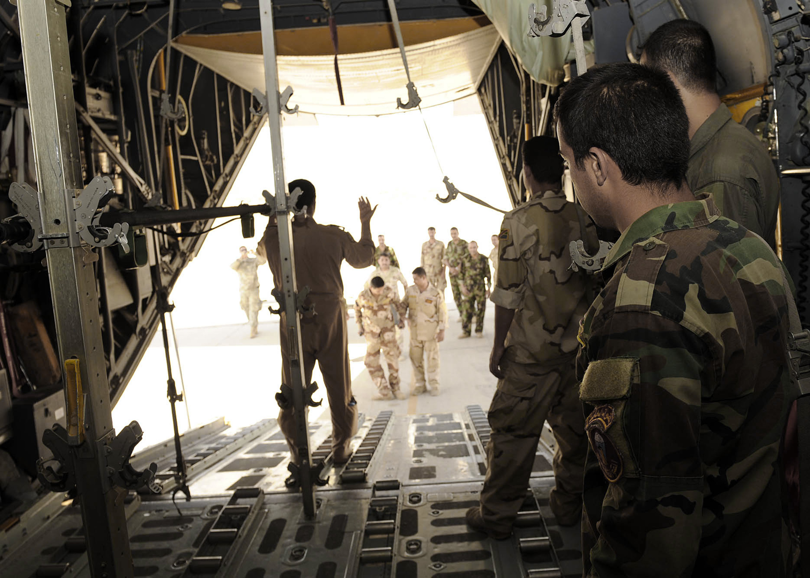 Air Force flight surgeons hand over training mission to Iraqis > Air ...