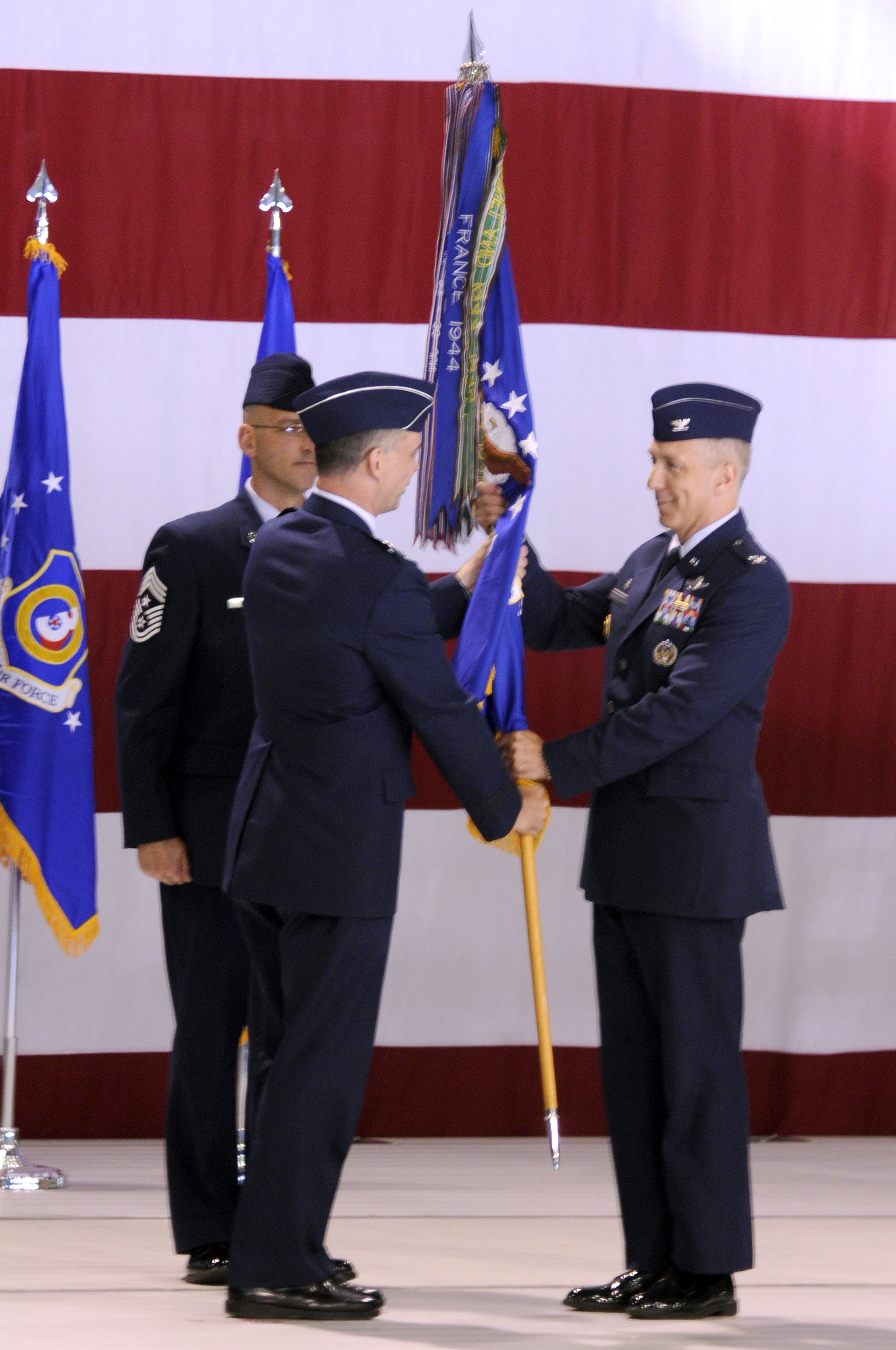 435th ABW welcomes new commander > U.S. Air Forces in Europe - Air ...