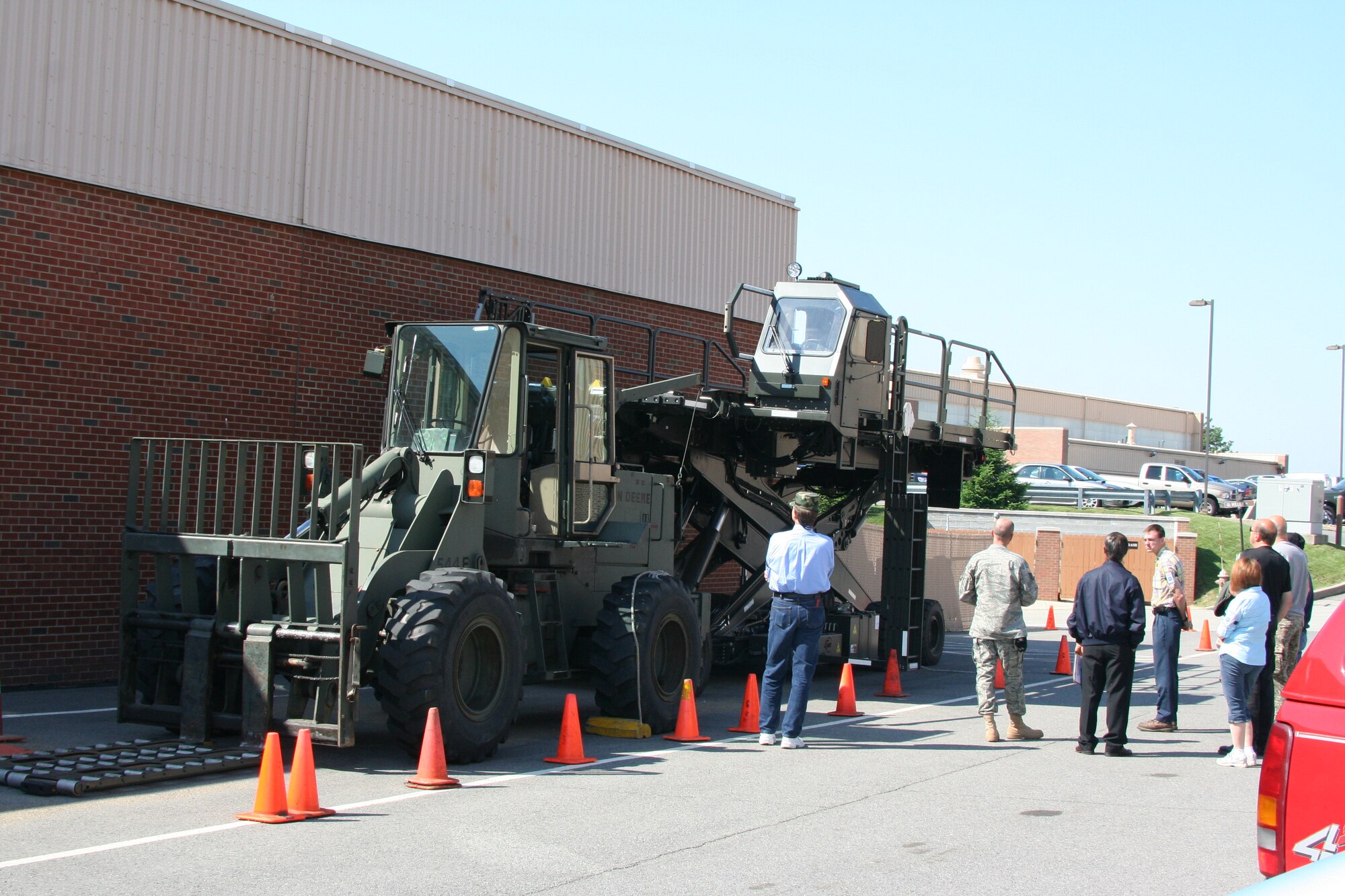 Employer's Day 2009 > Pittsburgh Air Reserve Station > Article Display
