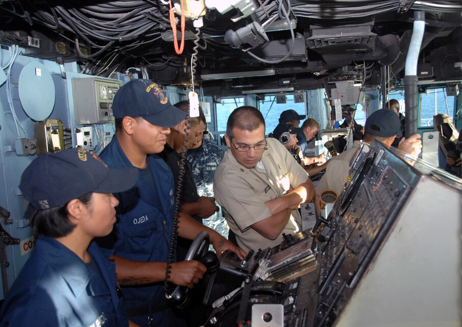 Peruvian Sailors gets course in leadership aboard USS Oak Hill > United ...