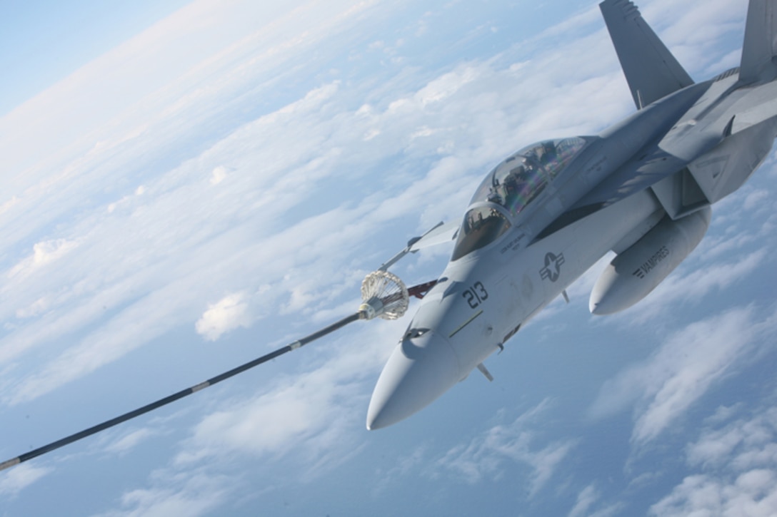 ‘Sumos’ support Northern Edge with aerial refueling