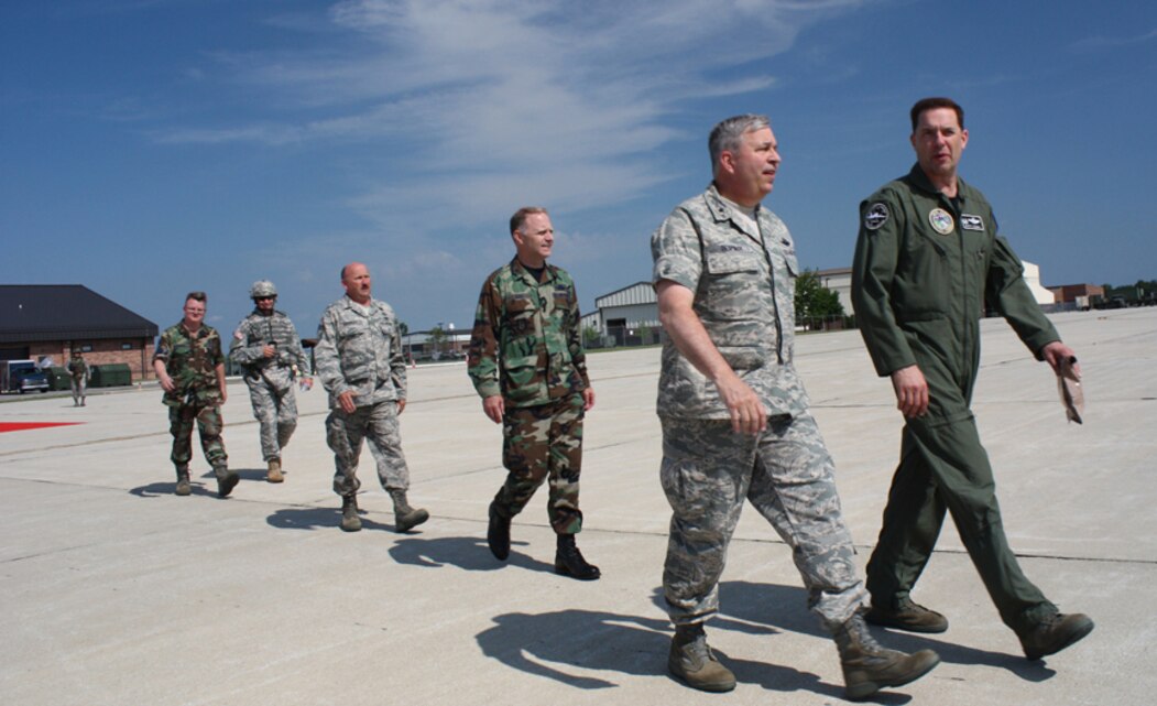 On the flightline..... > United States Marine Corps Flagship > Messages