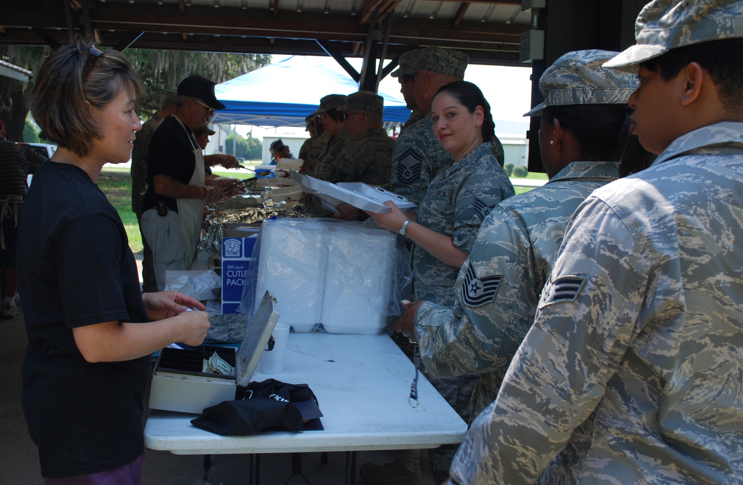 315th Alumni welcomes Col. Chapman > 315th Airlift Wing > Article Display