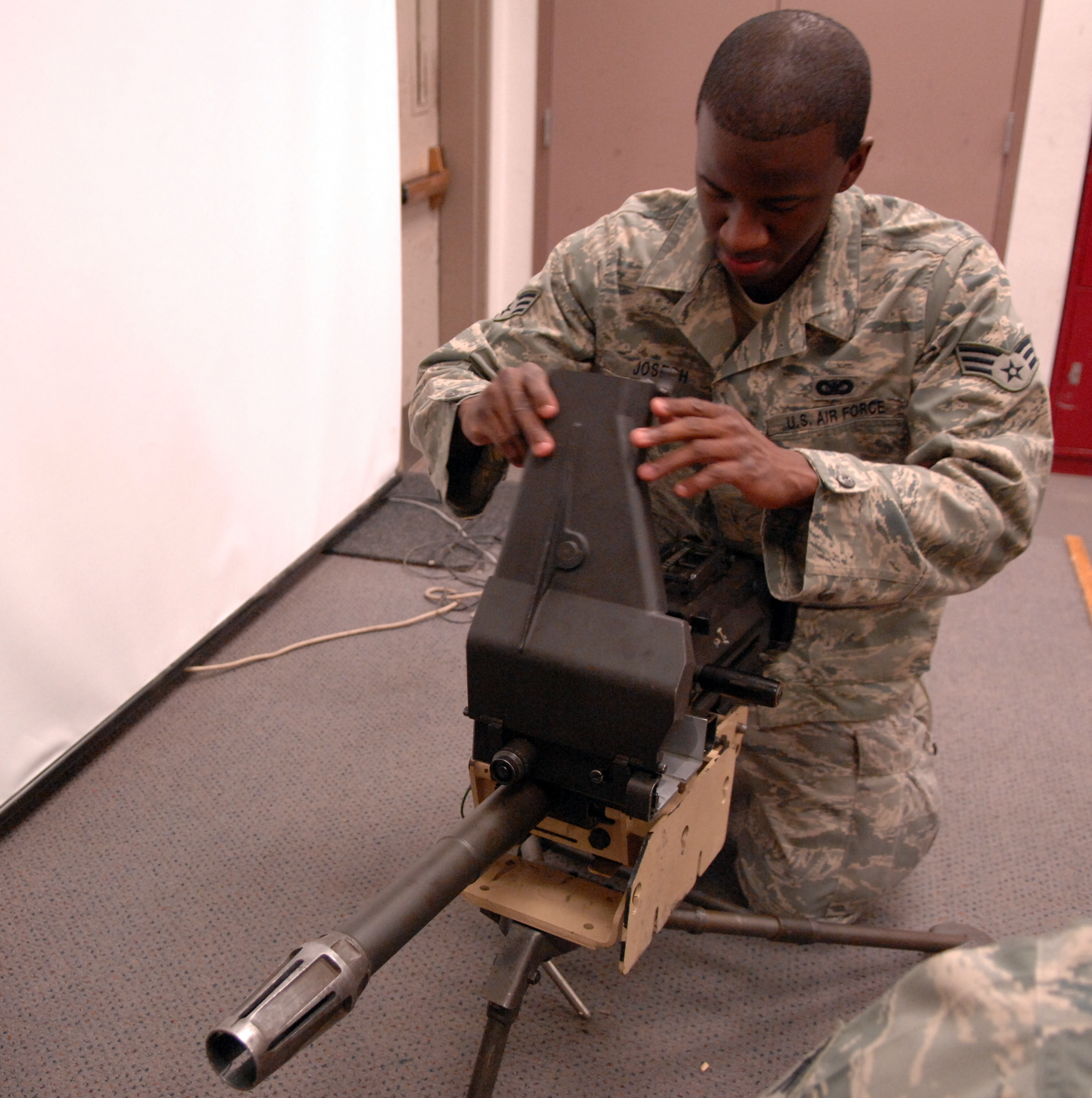 509th SFS Airmen take aim with MK-19 > Whiteman Air Force Base > News