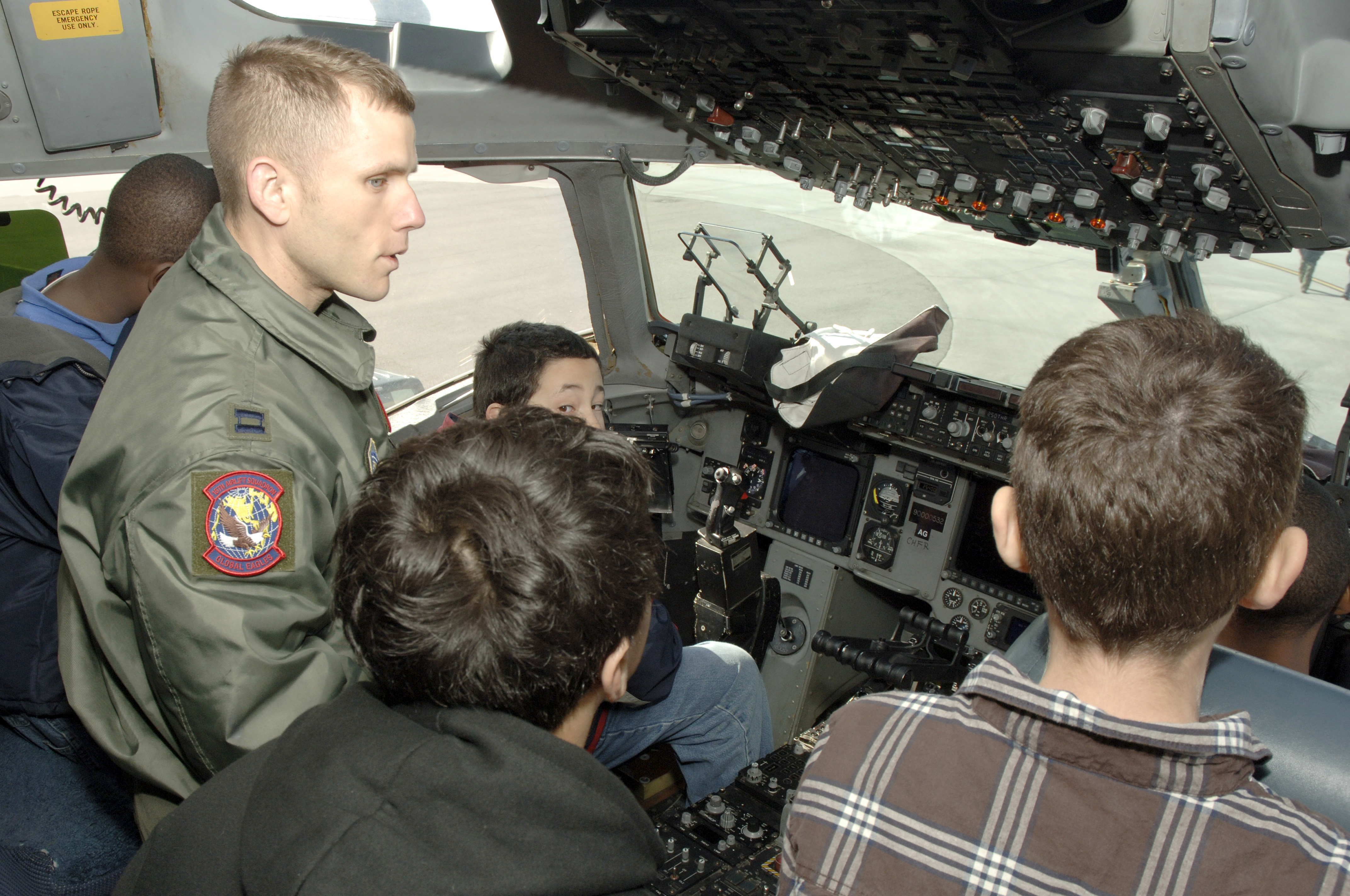 Airmen mentor students on Air Force life > Joint Base Charleston ...