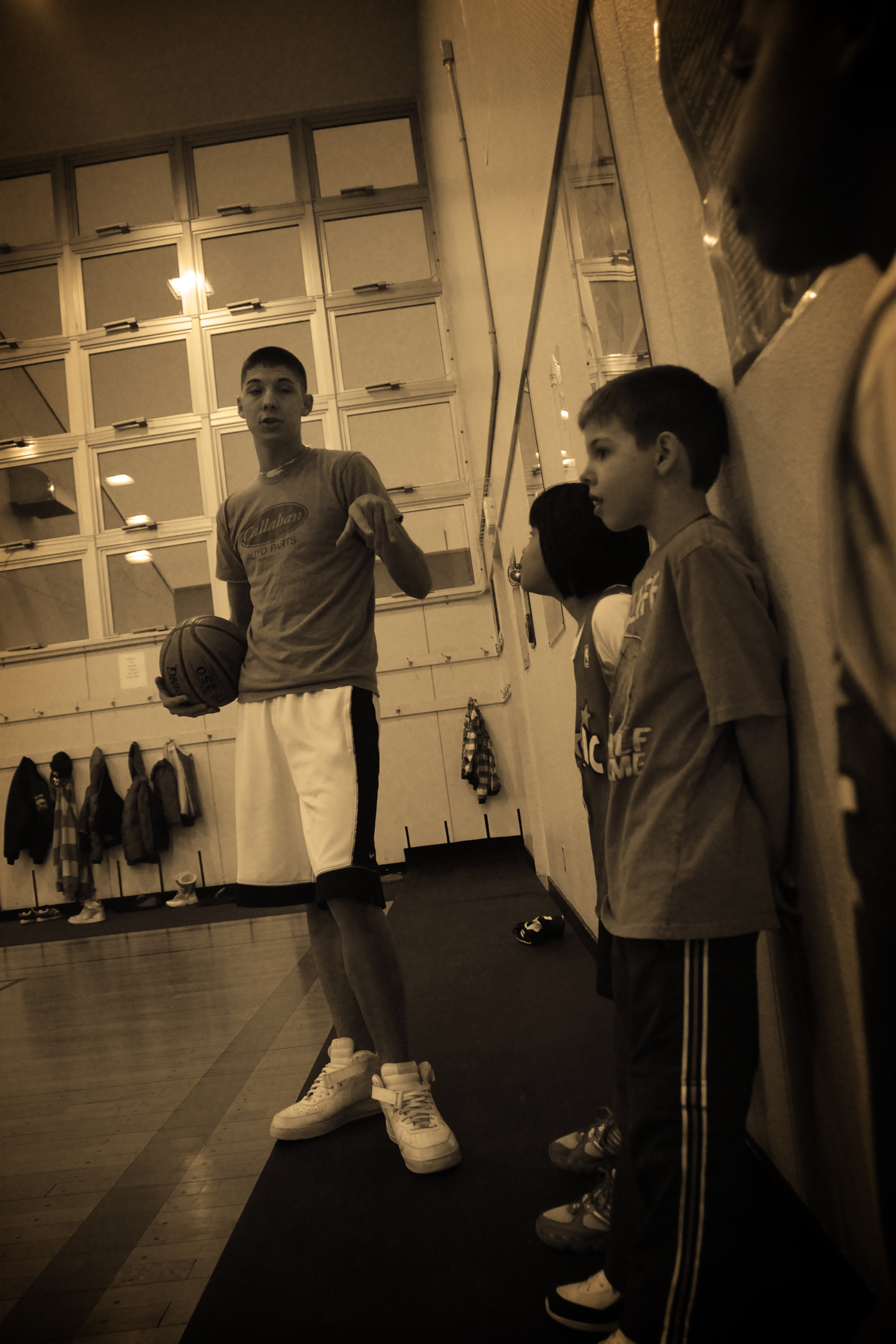 610th ACF Airmen coach youth basketball team > Misawa Air Base ...