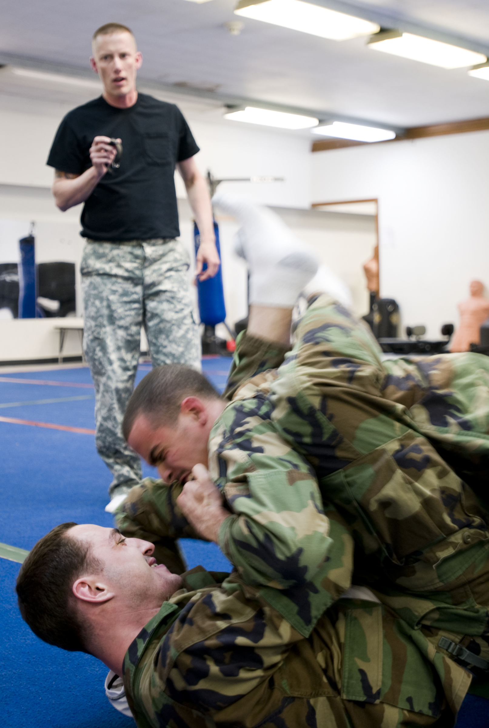 Army instructors fight hand-to-hand with residents > Misawa Air Base ...