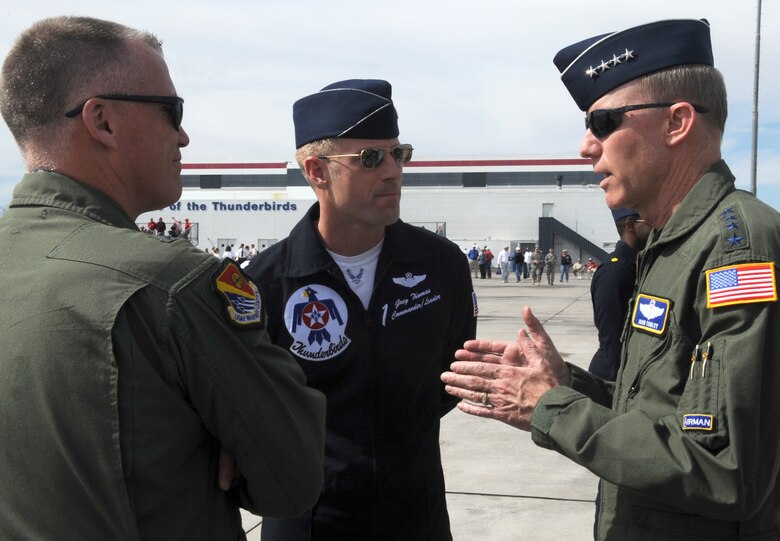 Thunderbirds excel in acceptance show! > Air Combat Command > Article ...