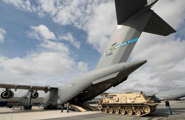 Hercules visits Dover > Dover Air Force Base > Article Display