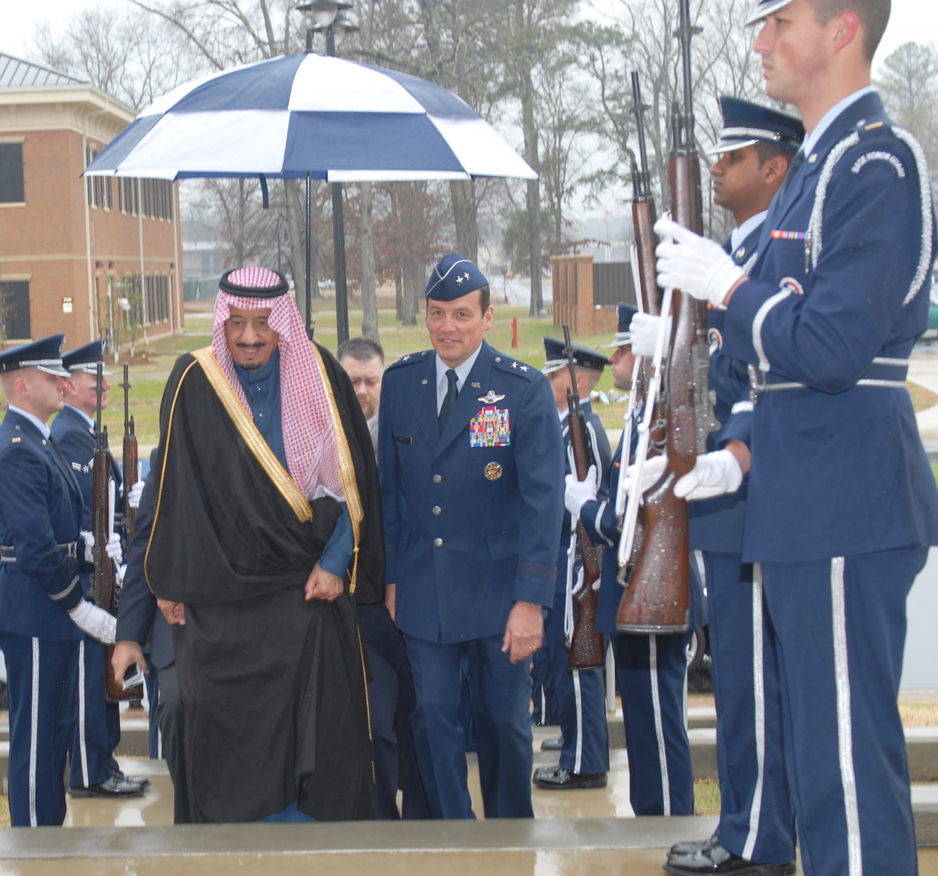 Royal Saudi family attends pilot training graduation