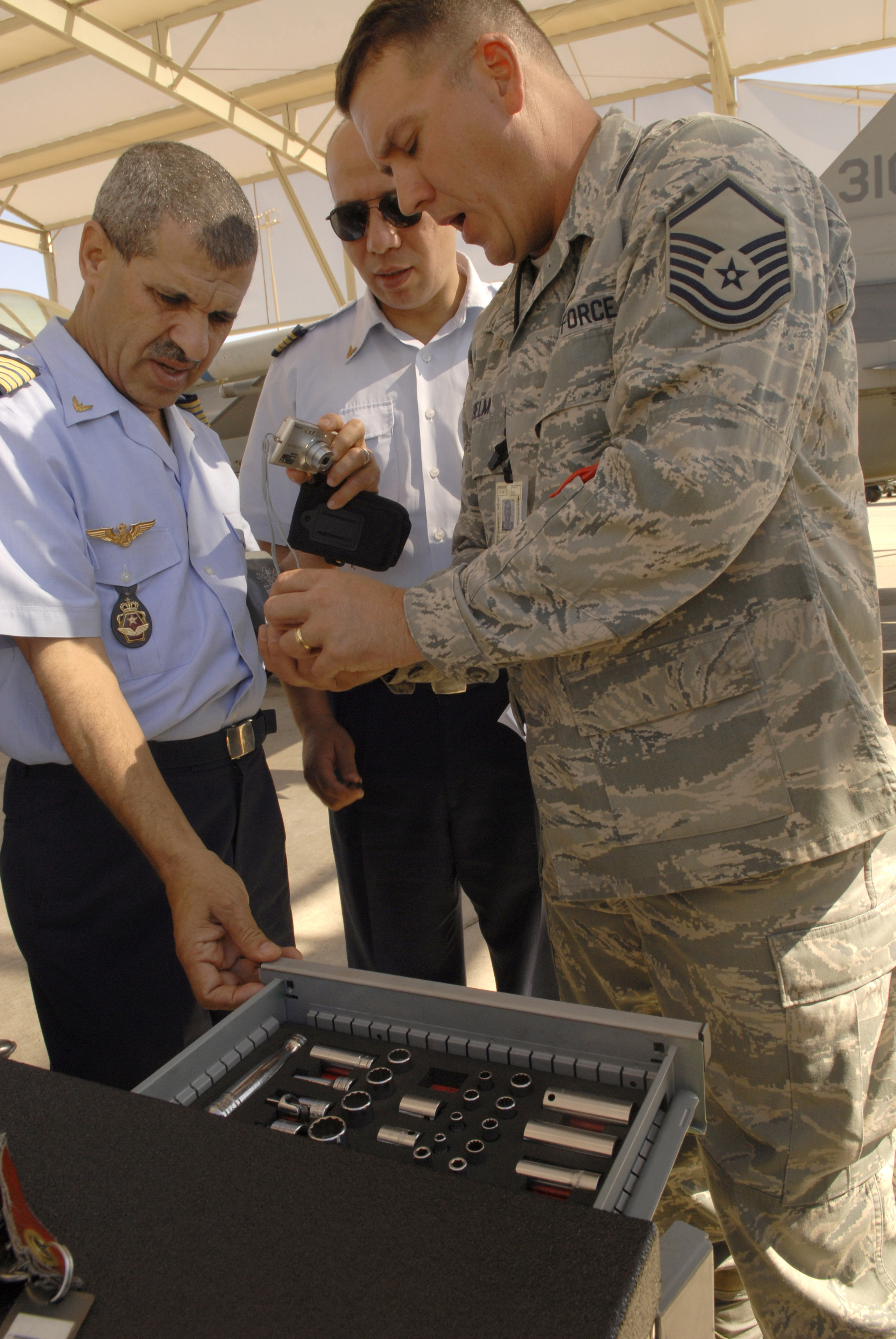 'Royal' visitors tour Luke > Luke Air Force Base > Article Display
