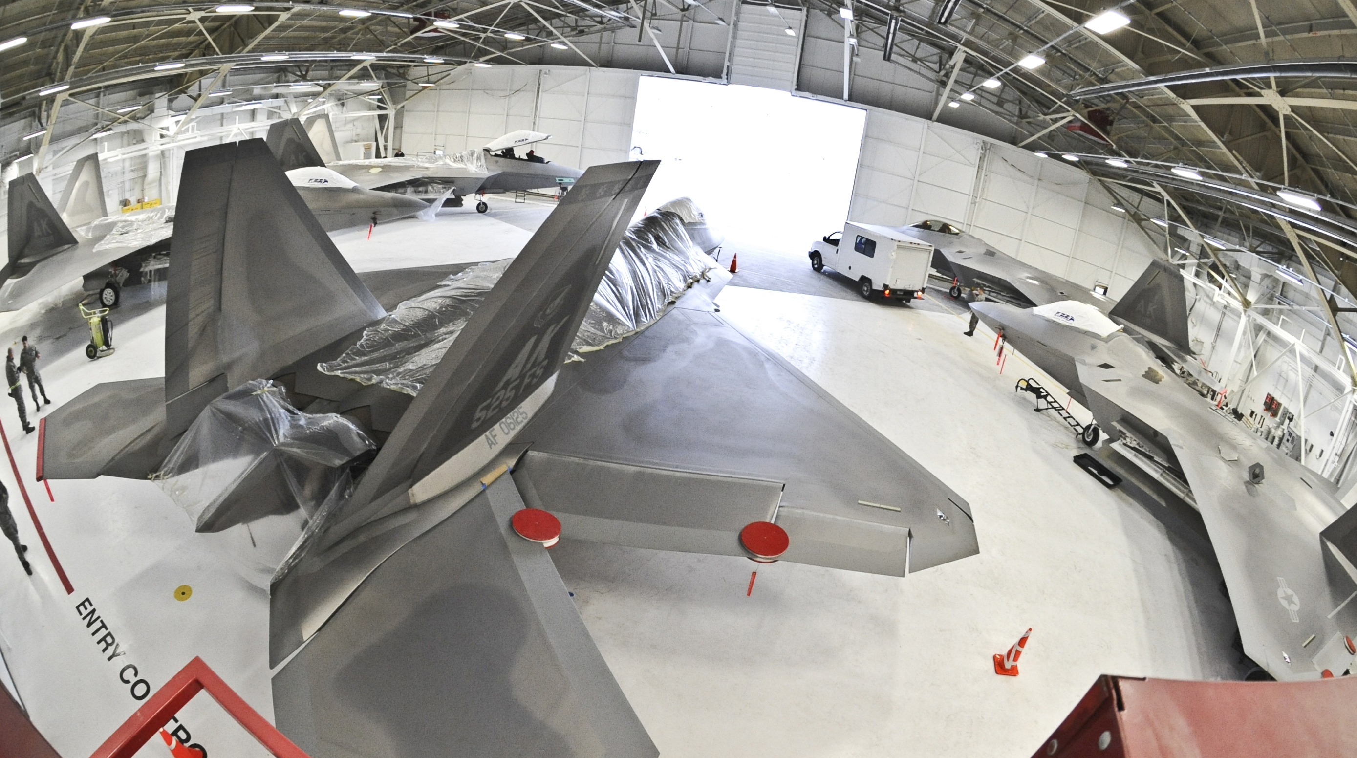 Raptors take shelter > Pacific Air Forces > Article Display