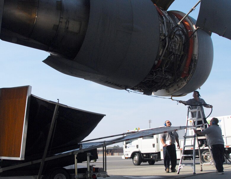 AMC goes green with aircraft engine washes > U.S. Air Force > Article ...