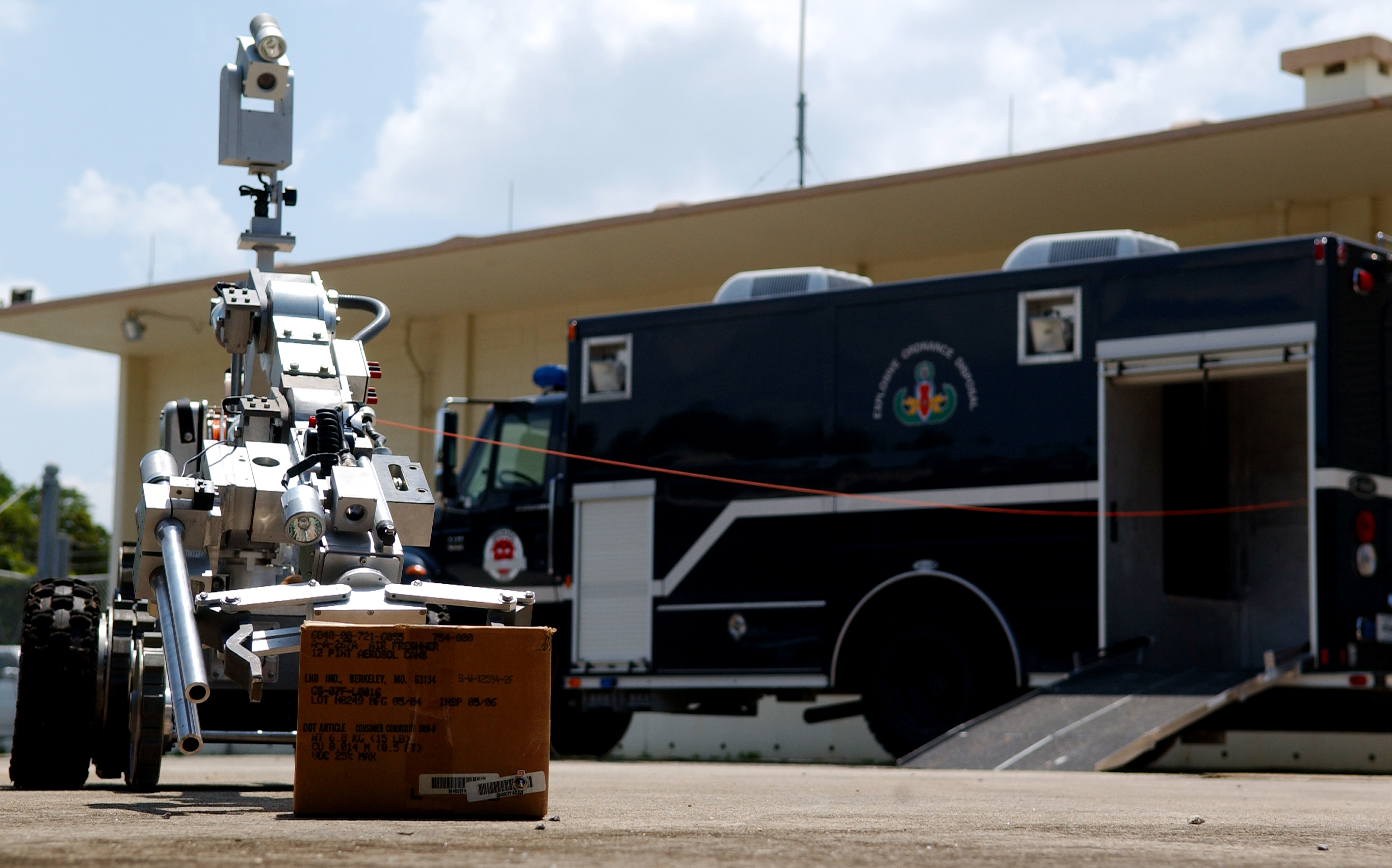 Explosive ordnance disposal chosen Air Force Team of Year > Pacific Air ...