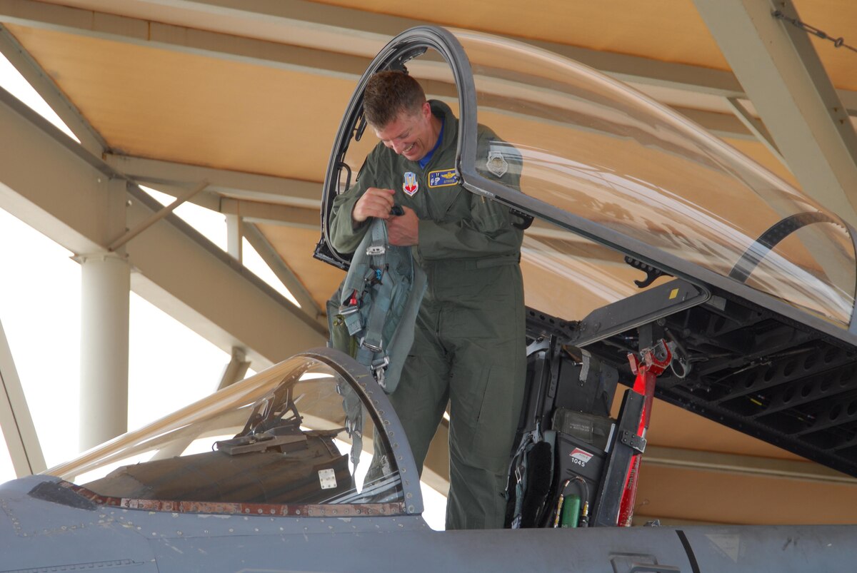 AOC vice commander takes final flight > Tyndall Air Force Base ...