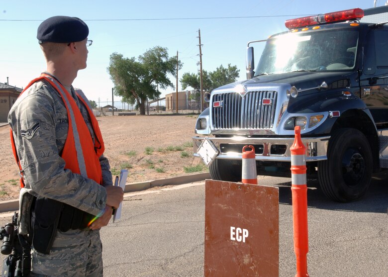 Biological threat entry team in action > Holloman Air Force Base ...