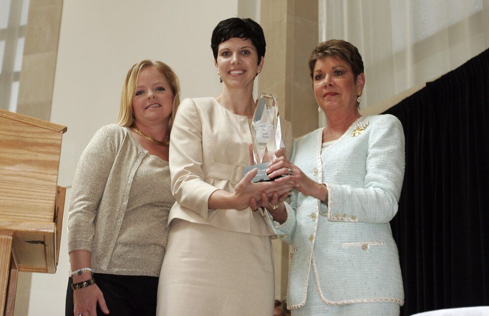 Former Marine named 2009 Military Spouse of the Year > United States ...