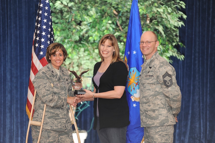 87th Communications Squadron's Civilian of the Quarter Category 1 ...