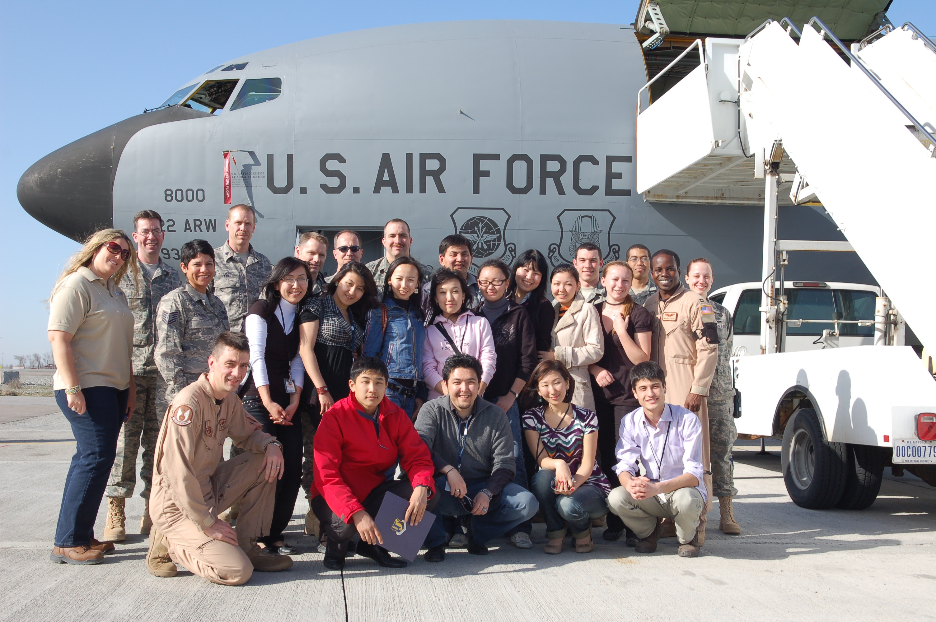 Deployed paralegal spends the afternoon with 13 visiting students ...