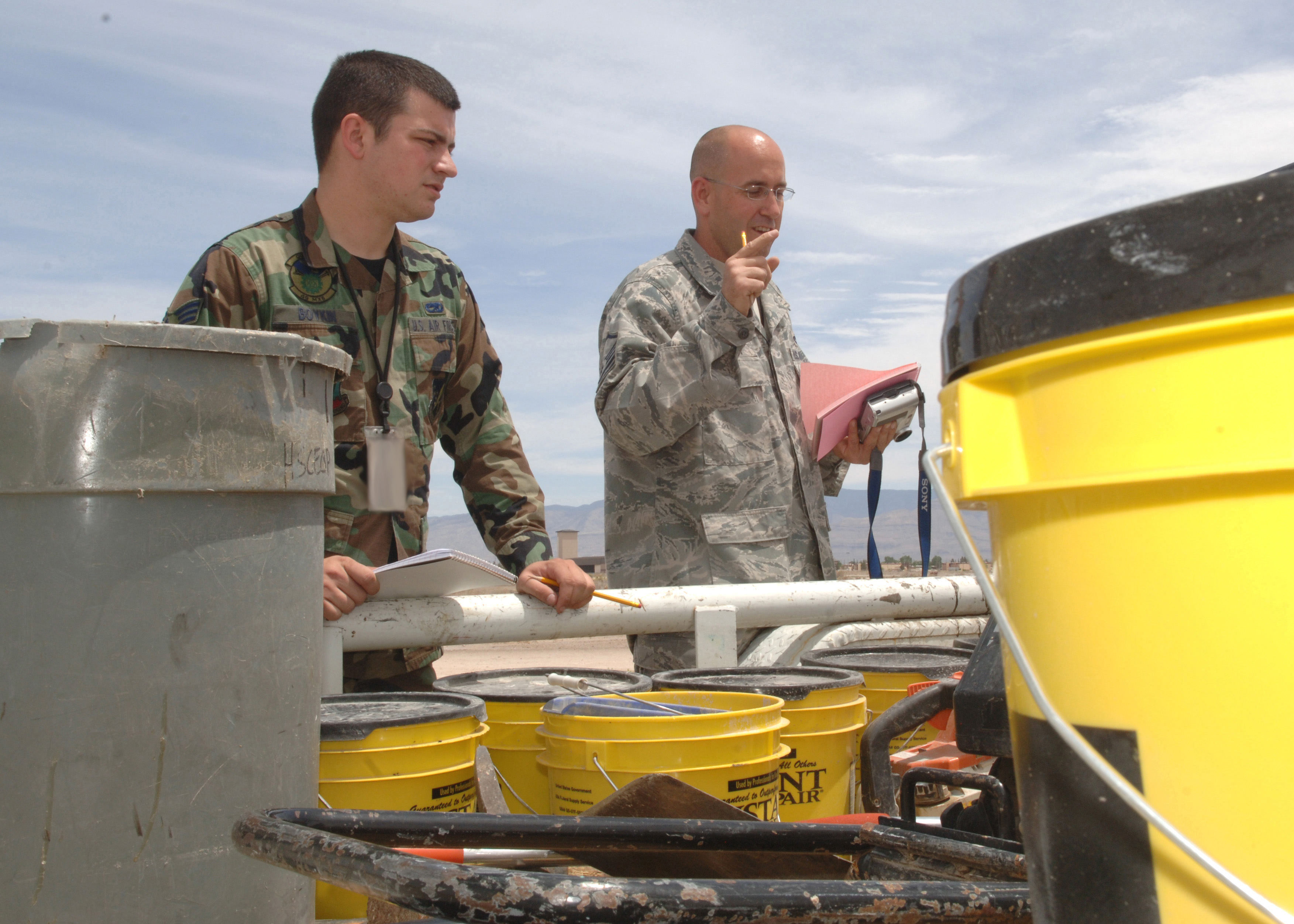 FOD training maintains flight line safety > Holloman Air Force Base ...