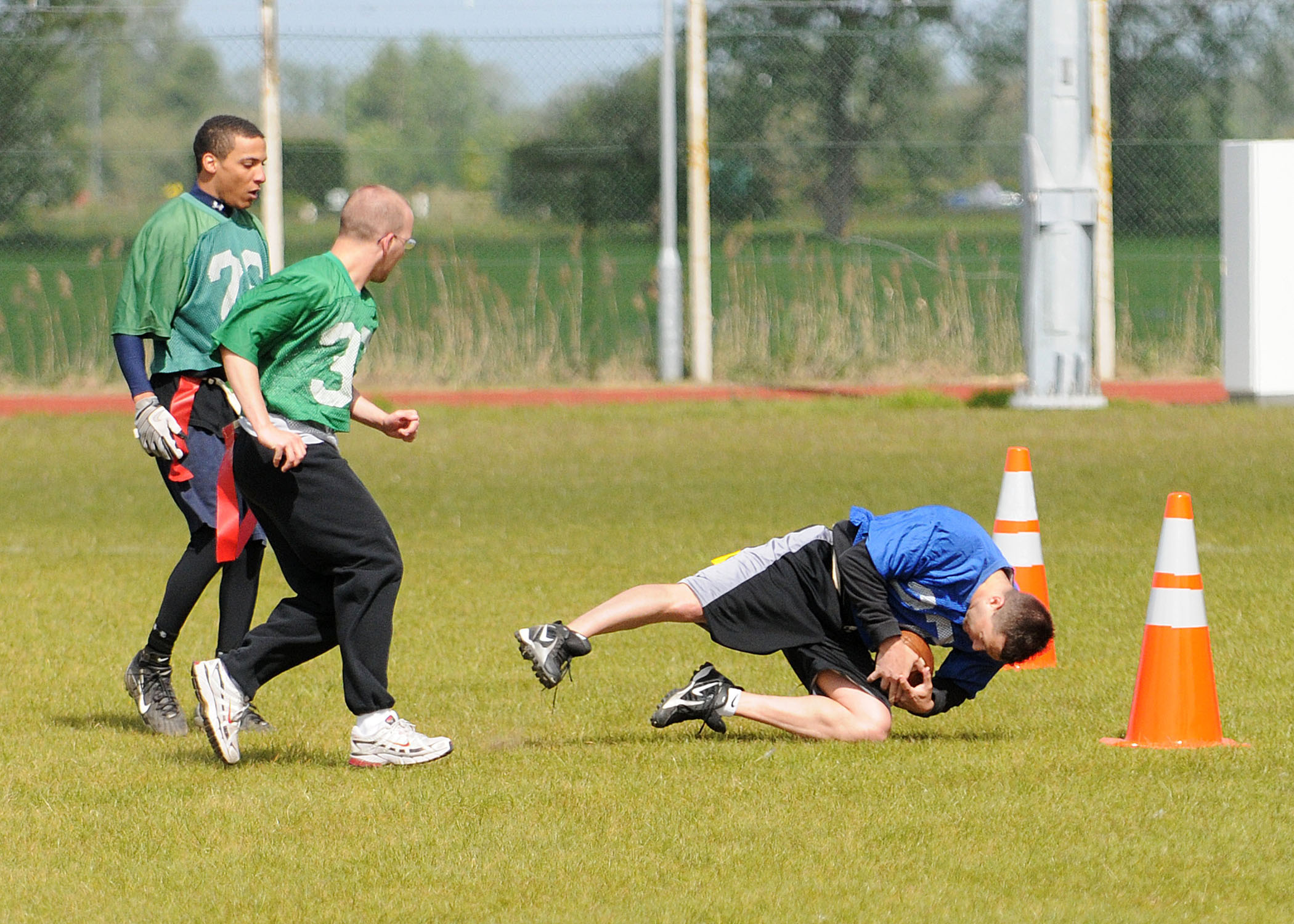 RAF Mildenhall Cops "BUST" RAF Lakenheath in flag football game > Royal ...