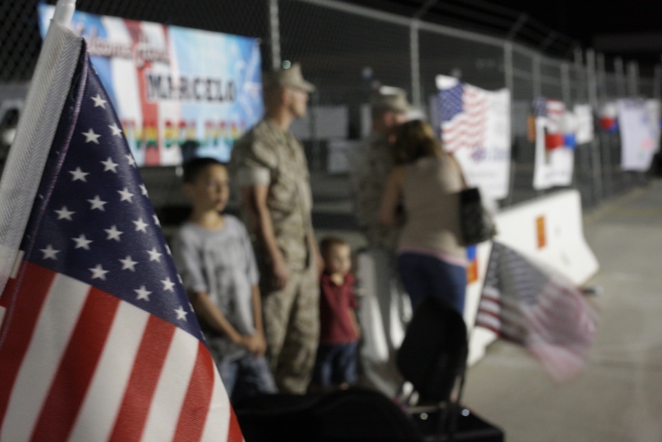 Leaving Iraq in their tracks > United States Marine Corps Flagship ...