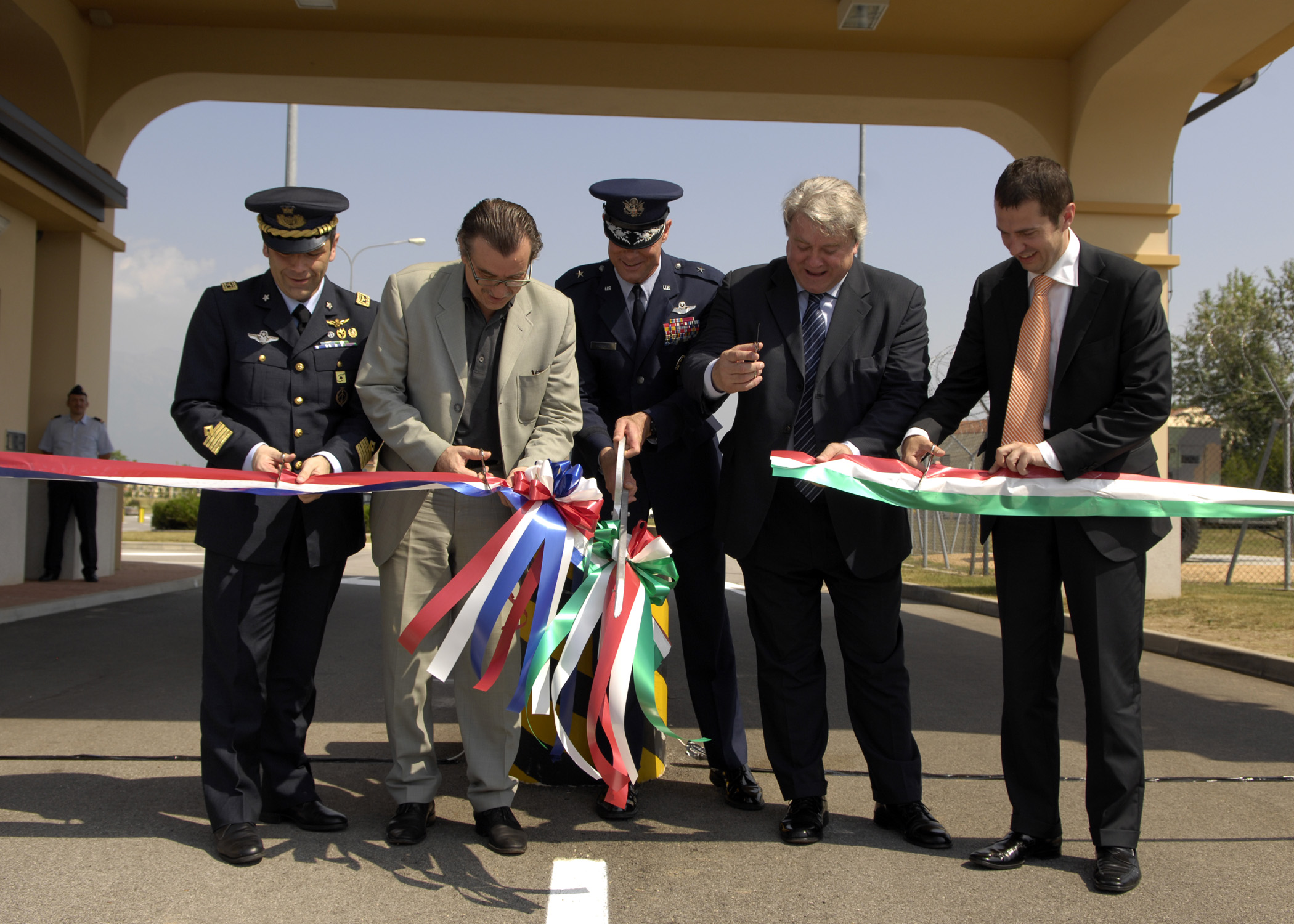 New South Gate opening signifies end of Aviano 2000 Project > Aviano ...