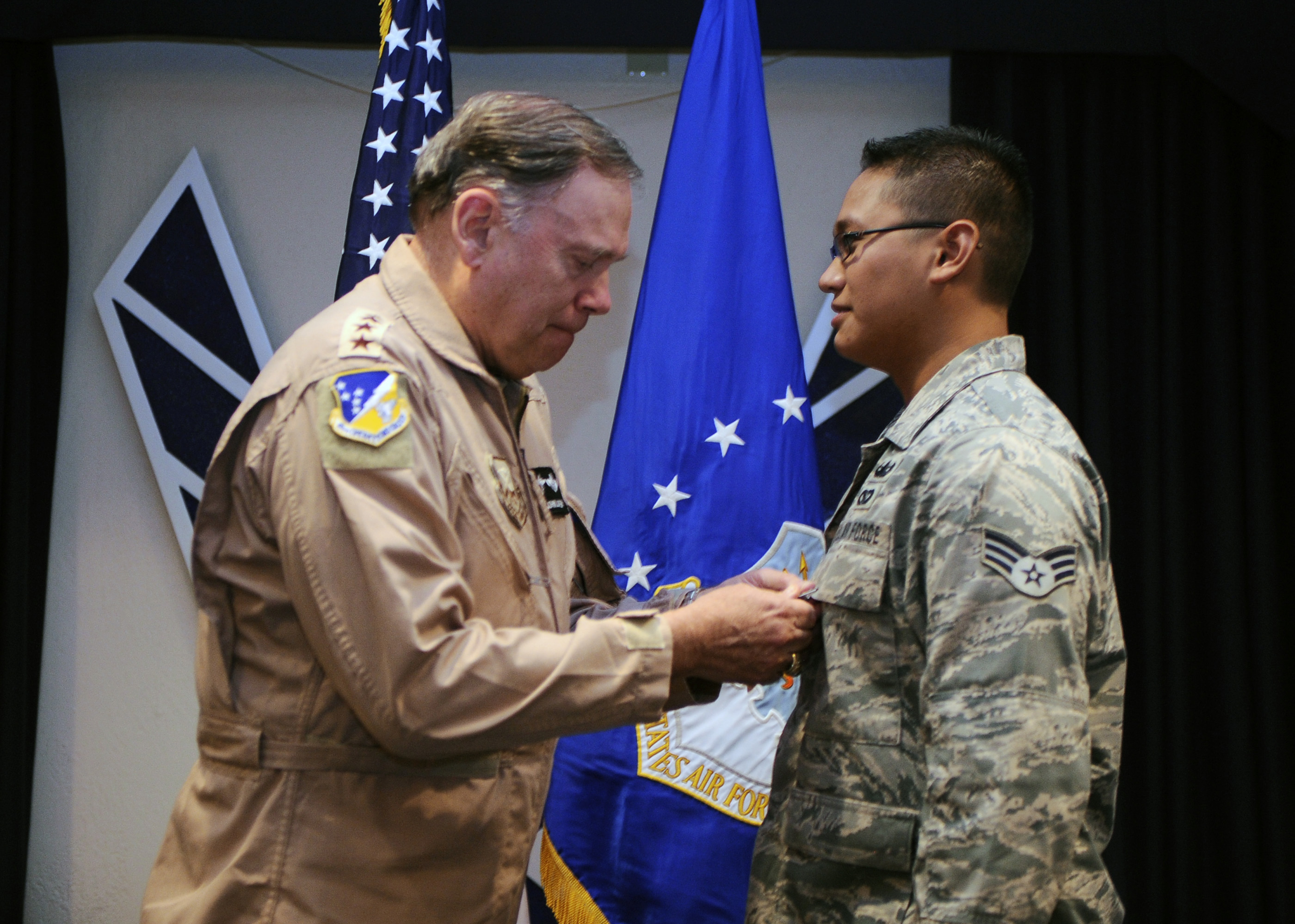 Retired Chief of Staff of the Air Force visits Holloman > Air Combat ...