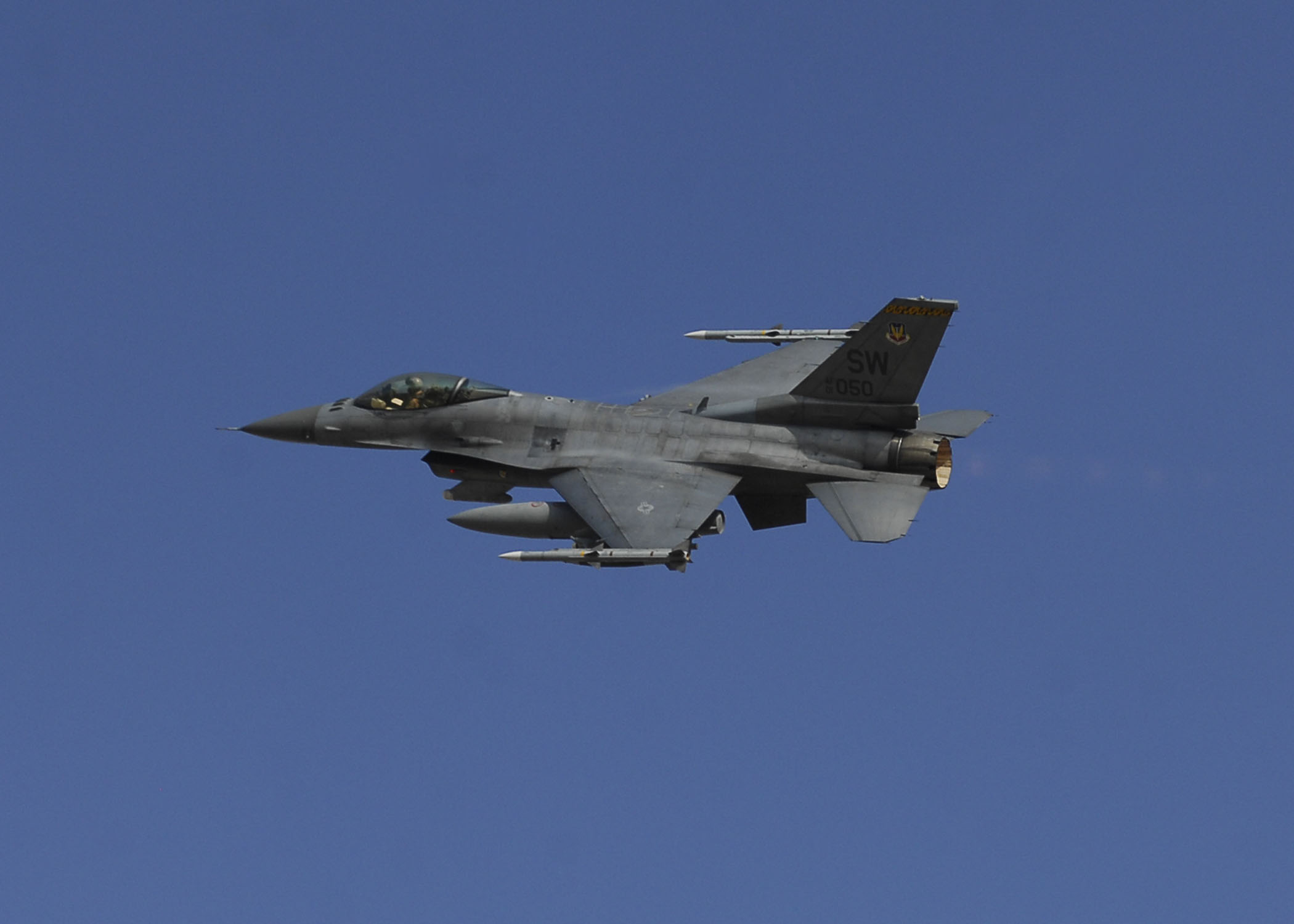 Fighting Falcons maneuver through the skies