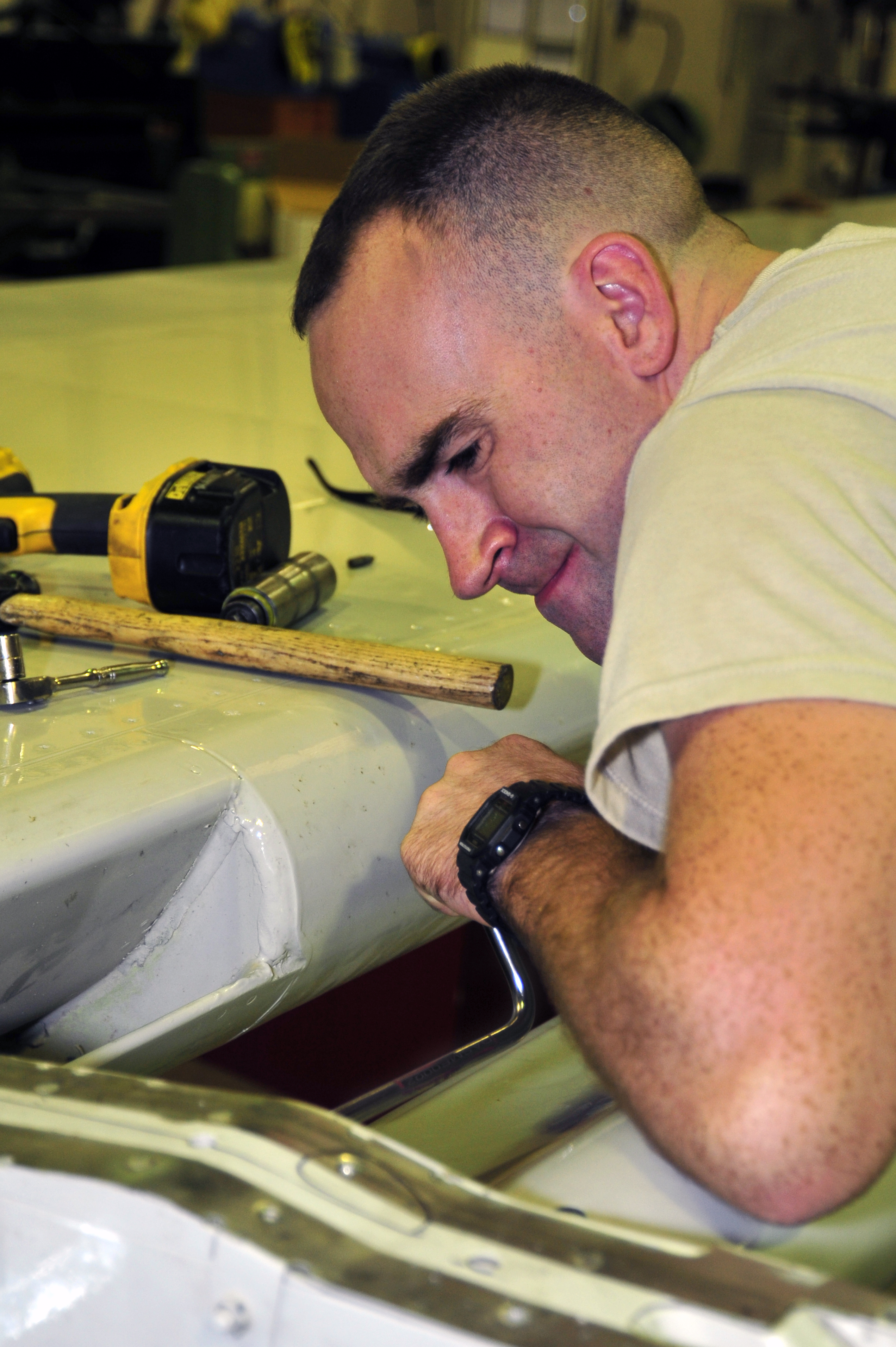 Metal Maintenance > U.S. Air Forces Central > 380AEW Article Display