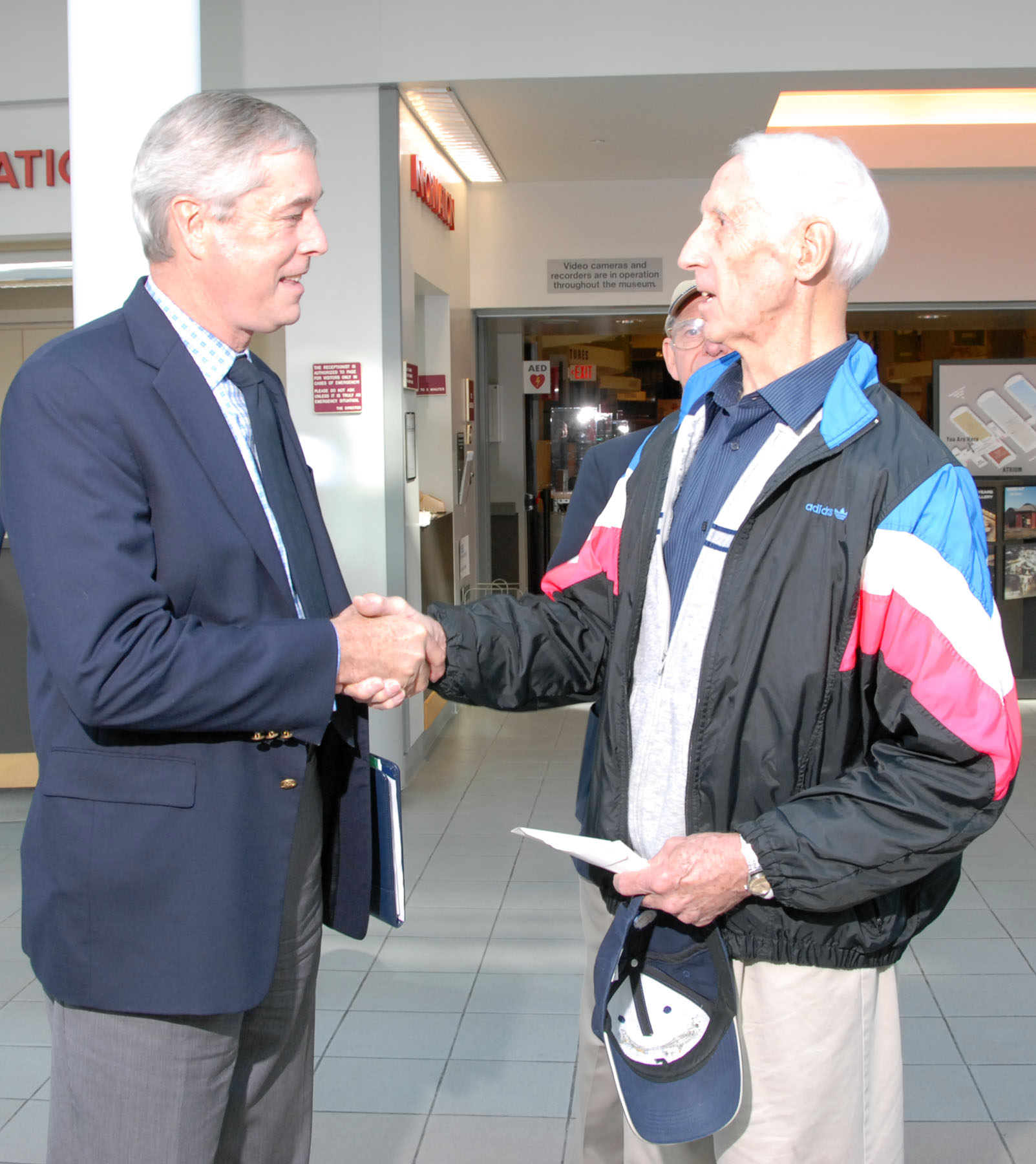 Memphis Belle Memorial Association makes donation