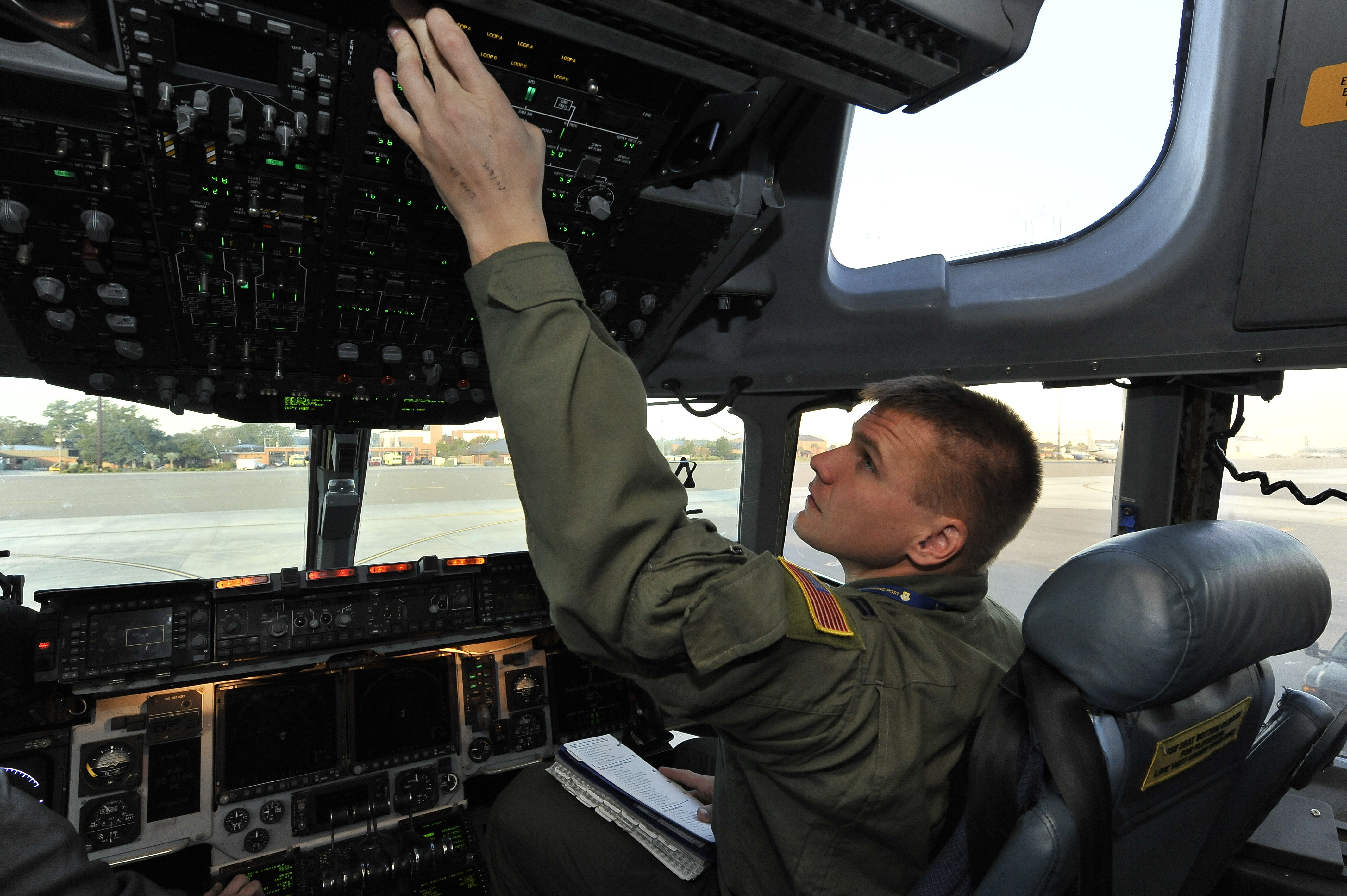 Airmen prepare for training missions > Air Mobility Command > Article ...