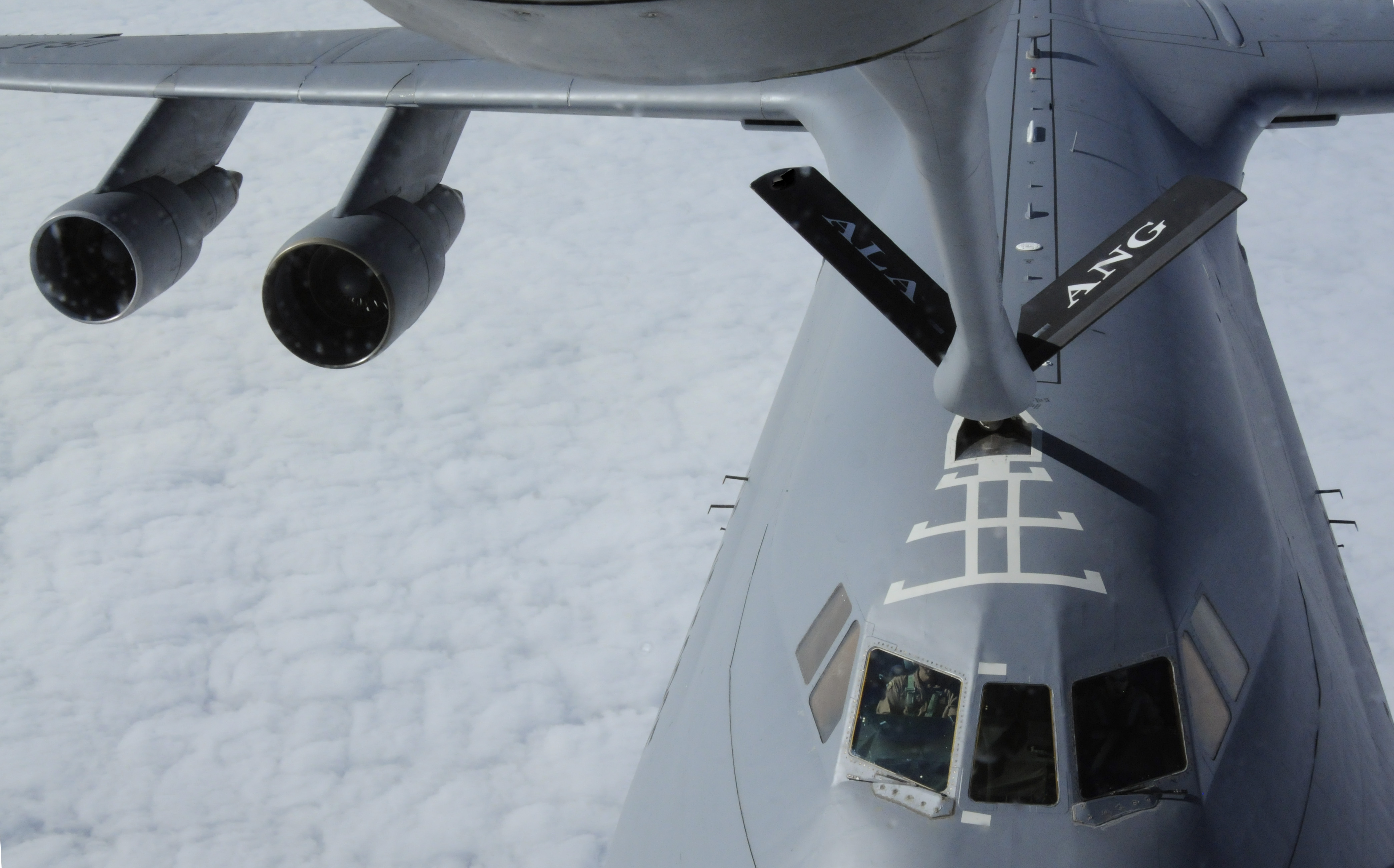 Refuelers extend "gas can" tradition > Air Force > Display