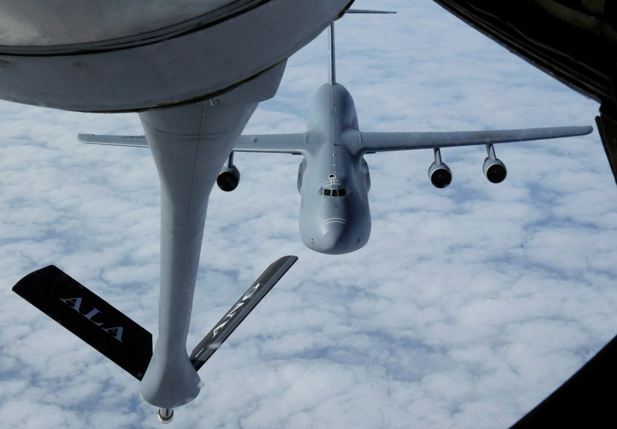 Refuelers extend "gas can" tradition > Air Force > Display